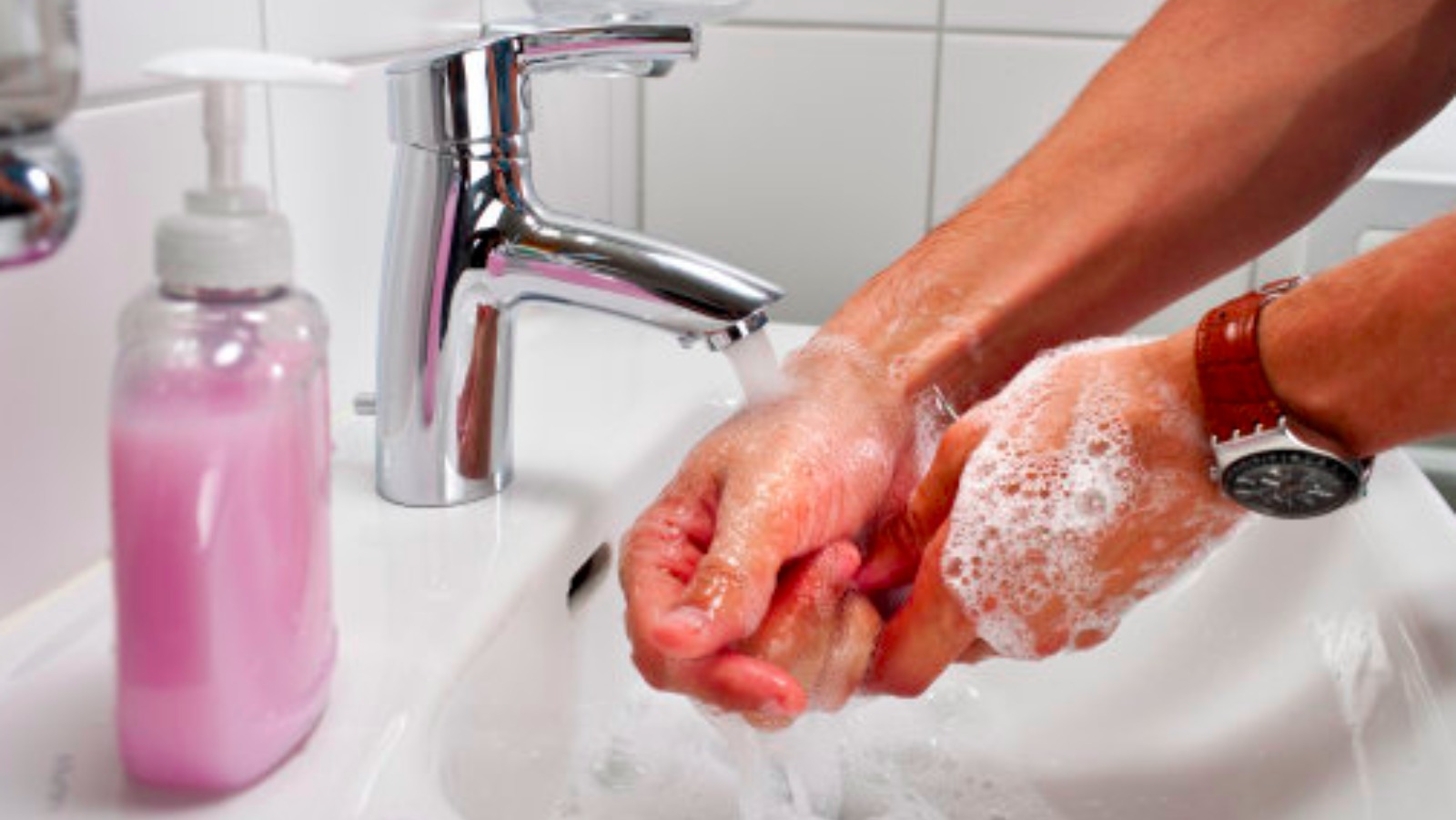 Wales home to the 'cleanest people' in the UK | ITV News Wales