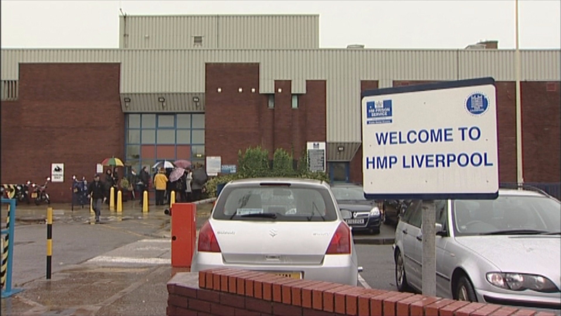 'Overcrowded and violent' Liverpool prison criticised by inspectors ...