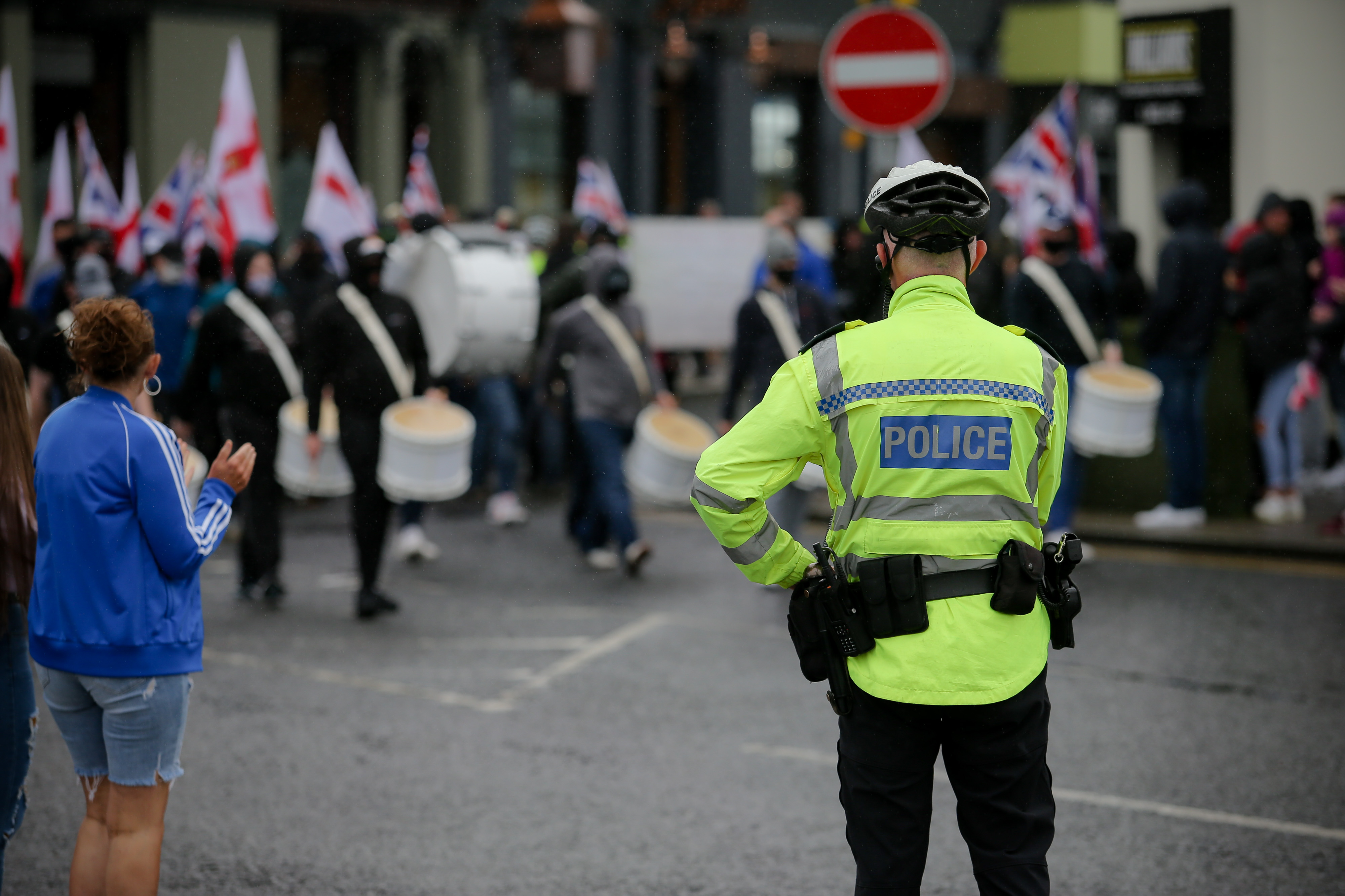 Hundreds attend loyalist protest rally in Portadown | UTV | ITV News