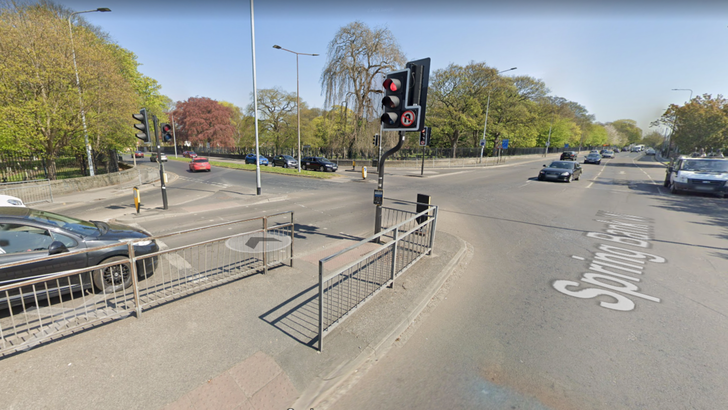 Man dies in crash involving motorbike on Spring Bank West in Hull | ITV ...