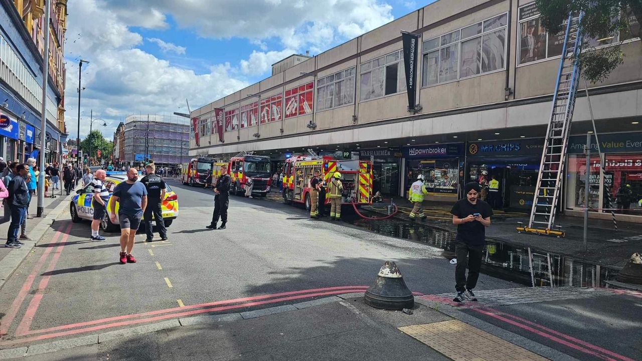 Reading shopping centre evacuated and roads closed after reports of ...
