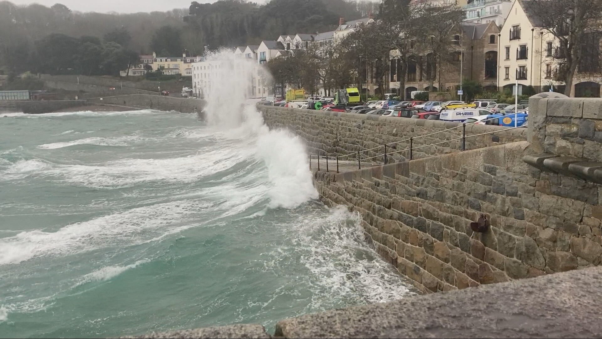 Orange warning for Sunday morning's high tide in Jersey and Guernsey ...