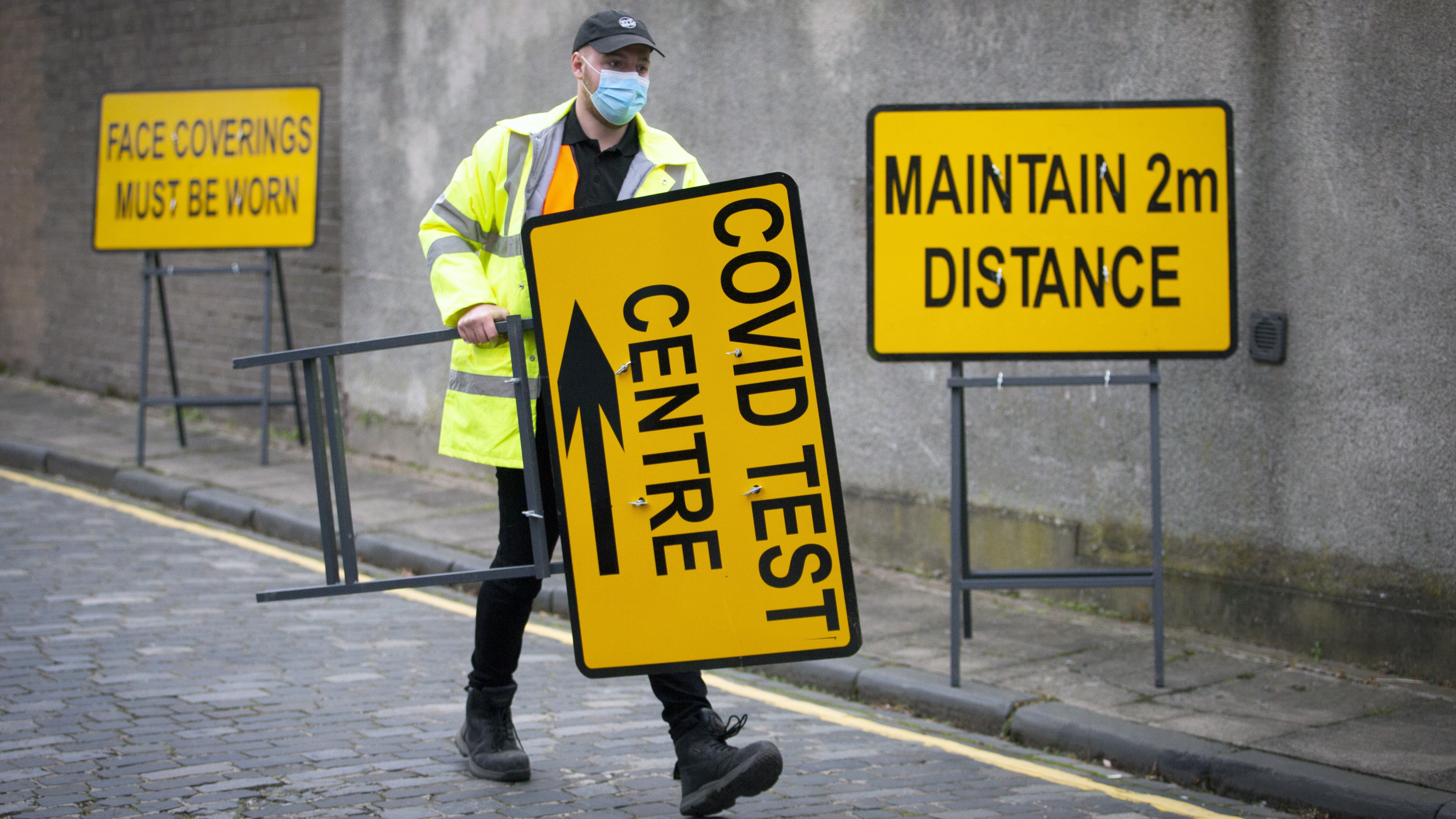 Test and trace figures hit another weekly low with just 59% of contacts ...