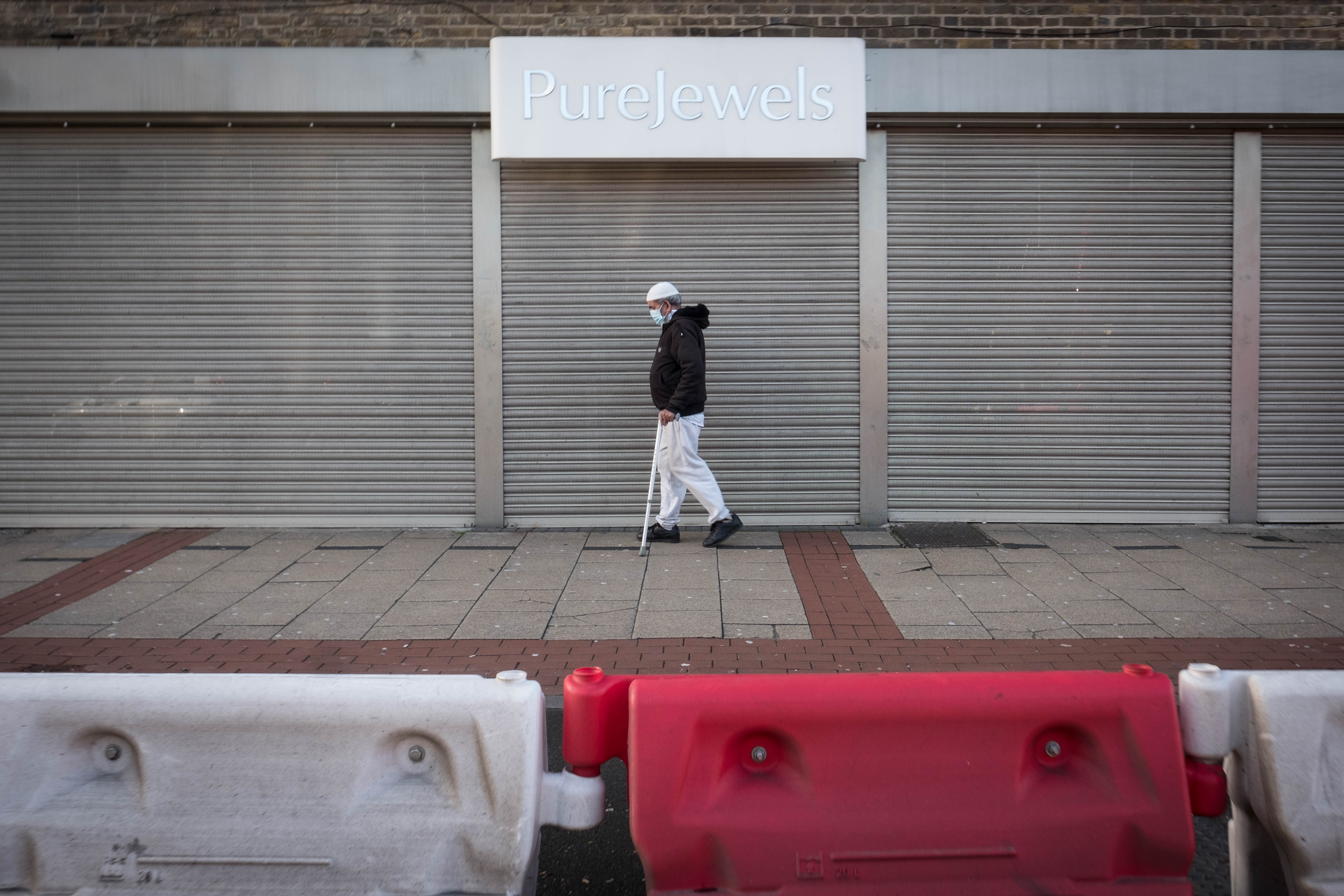 High street shop footfall down a fifth in January lockdown compared to ...