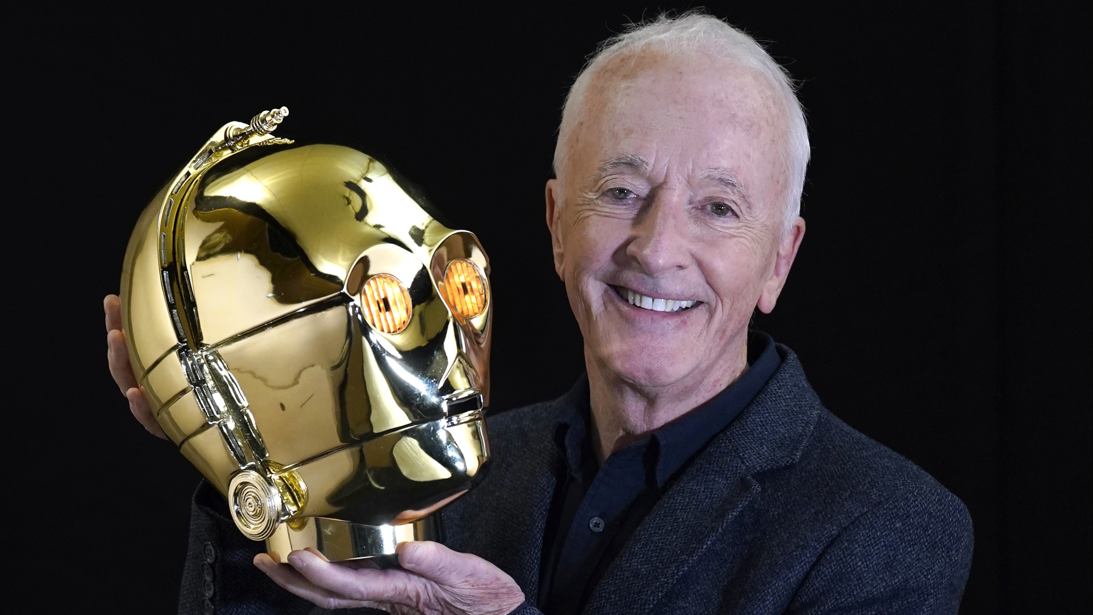 C-3PO head worn by Anthony Daniels in first Star Wars to sell for up to ...