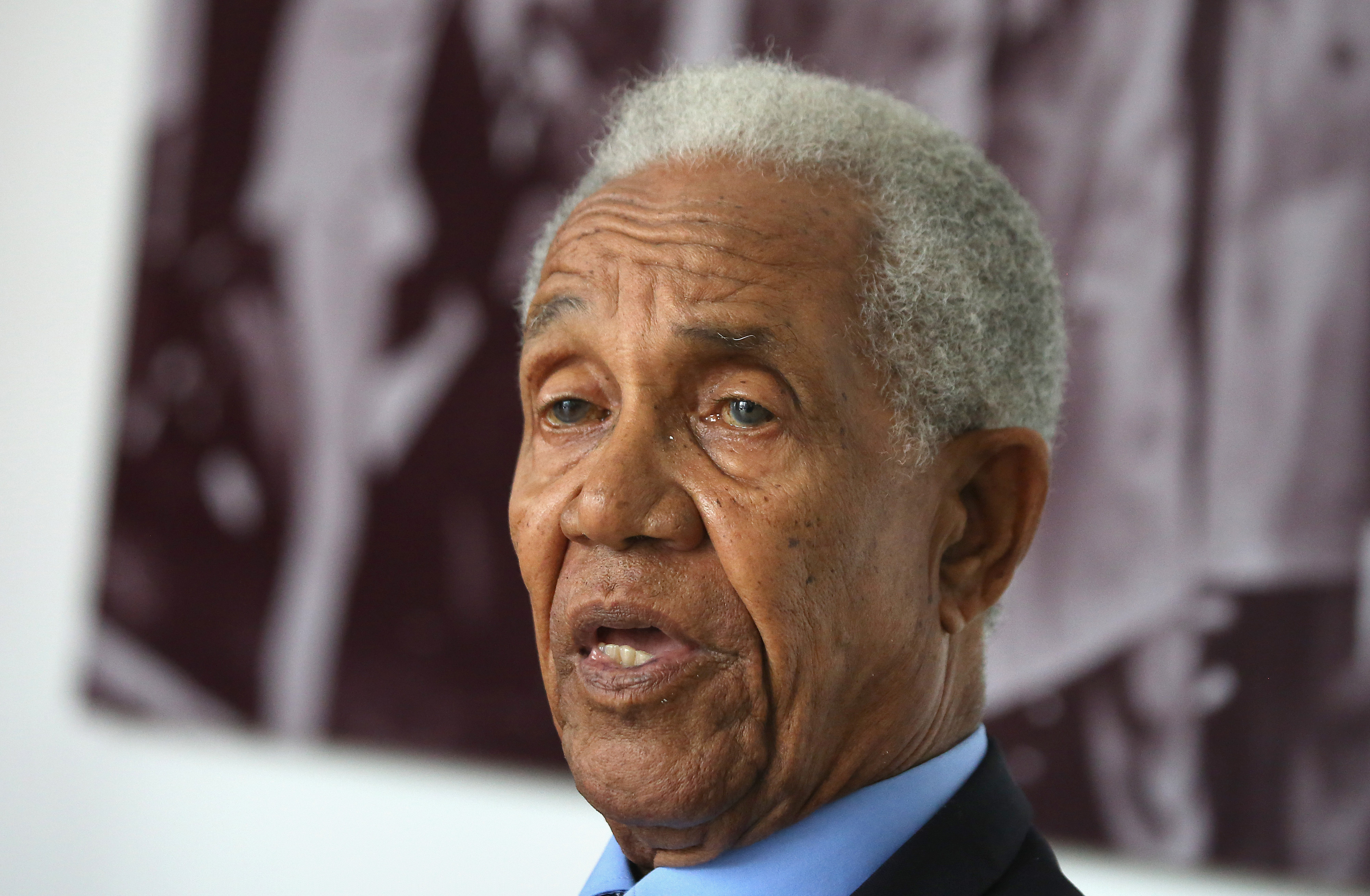 Cricketing legend Sobers hails republican Barbados but will miss the ...