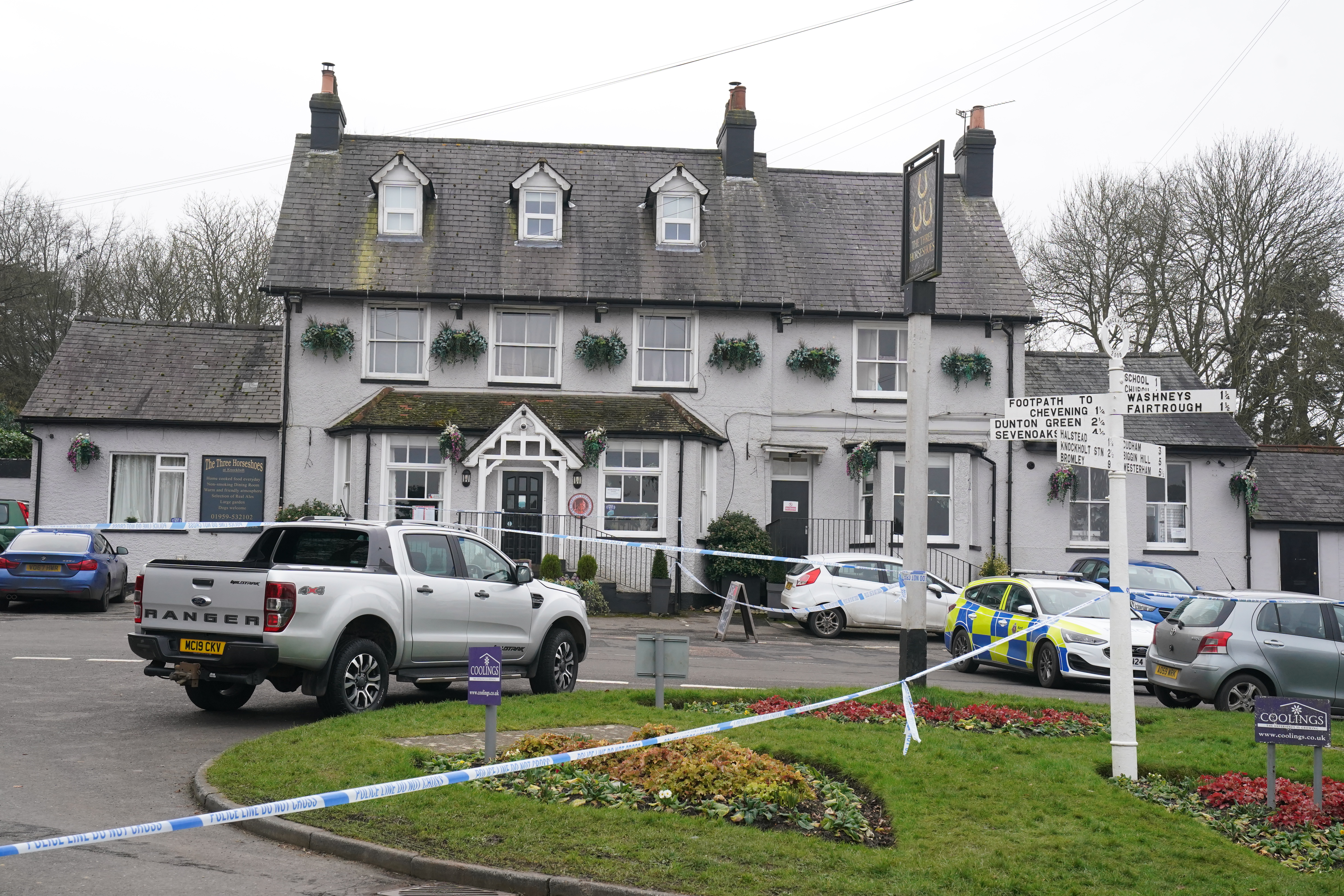 Suspect in Kent pub shooting 'may have entered the water' at Dartford ...