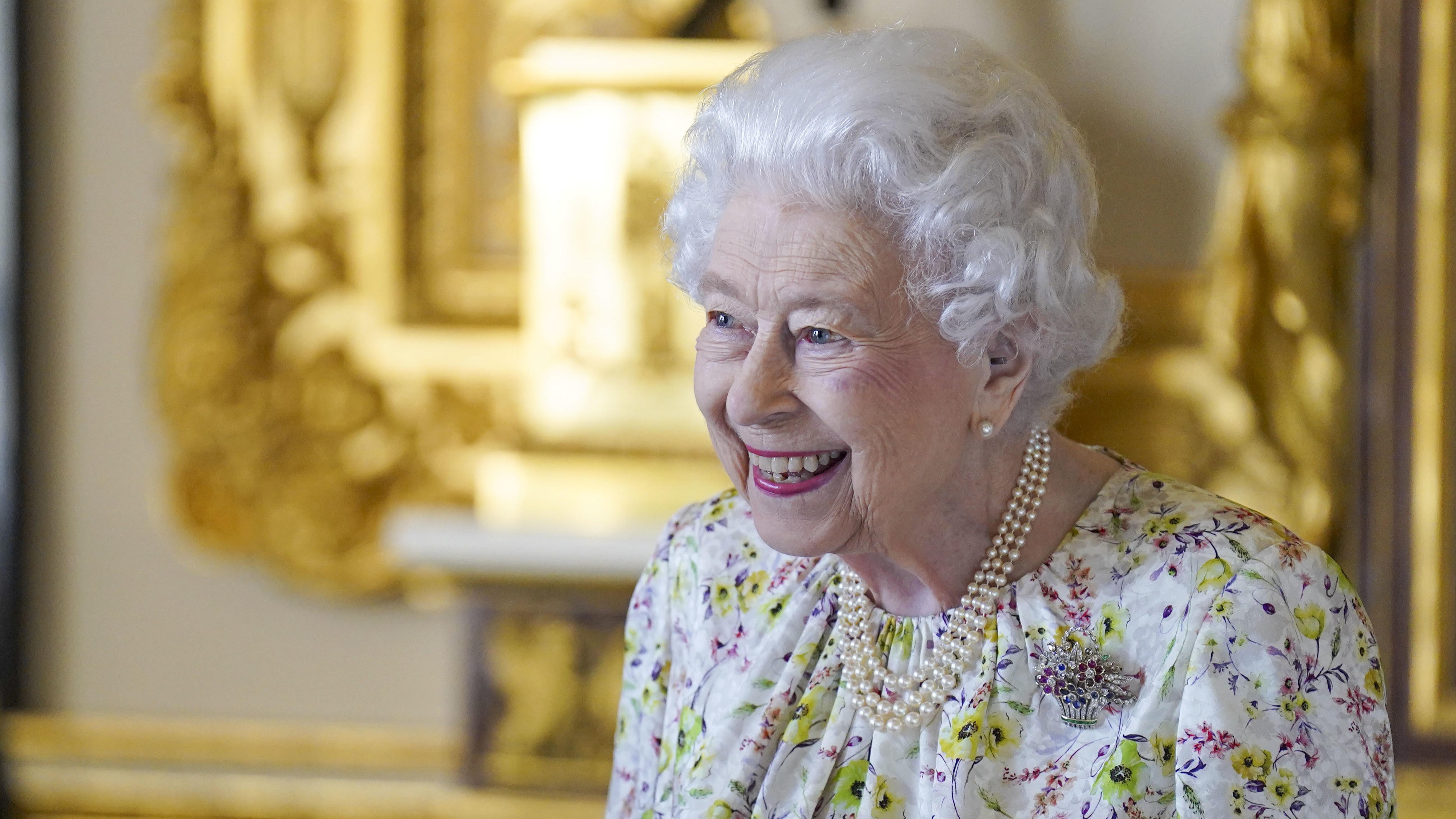 Official biographer of Queen Elizabeth II is named | ITV News