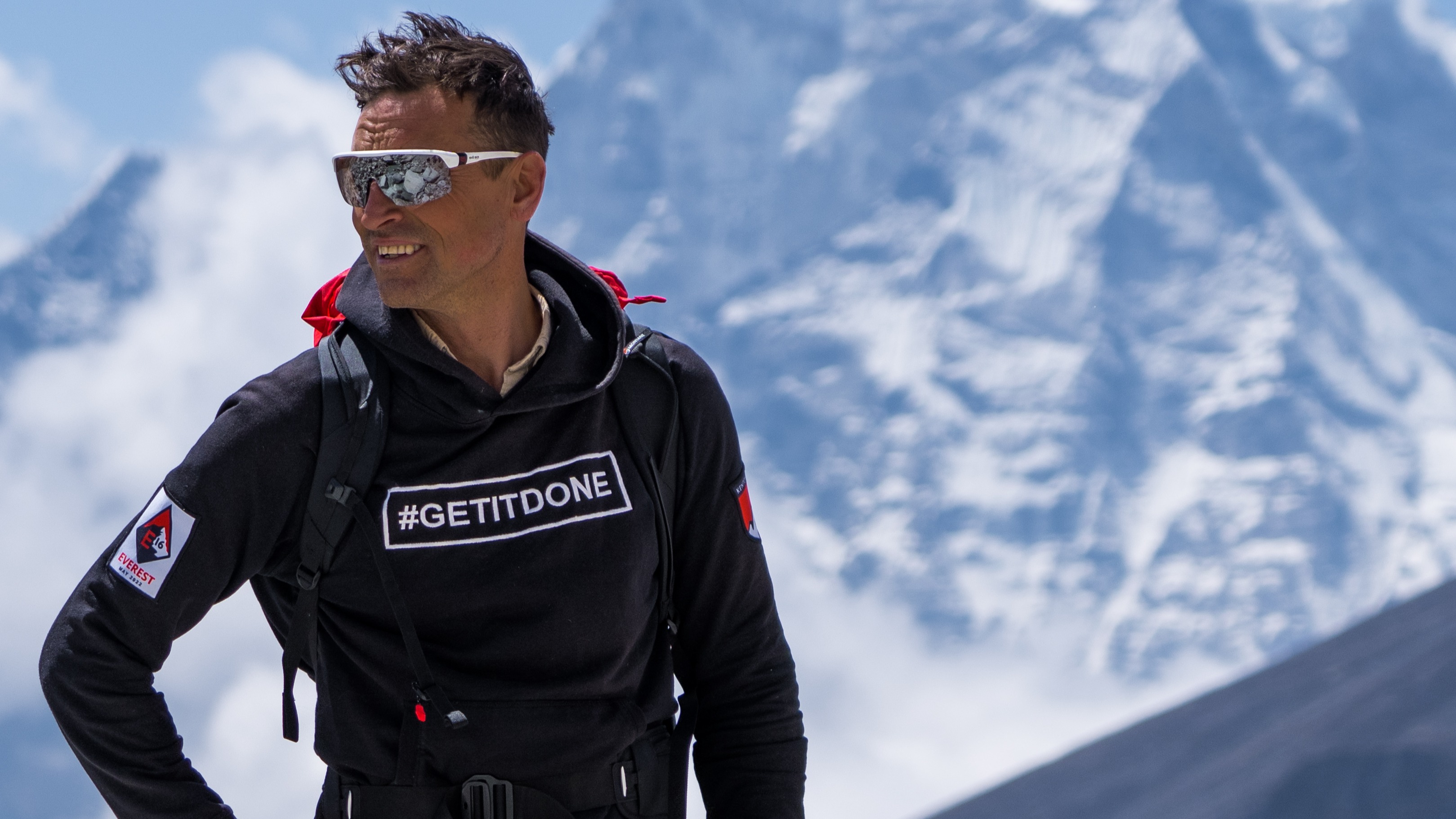 Kenton Cool reaches Everest summit for record-breaking 16th time | ITV ...