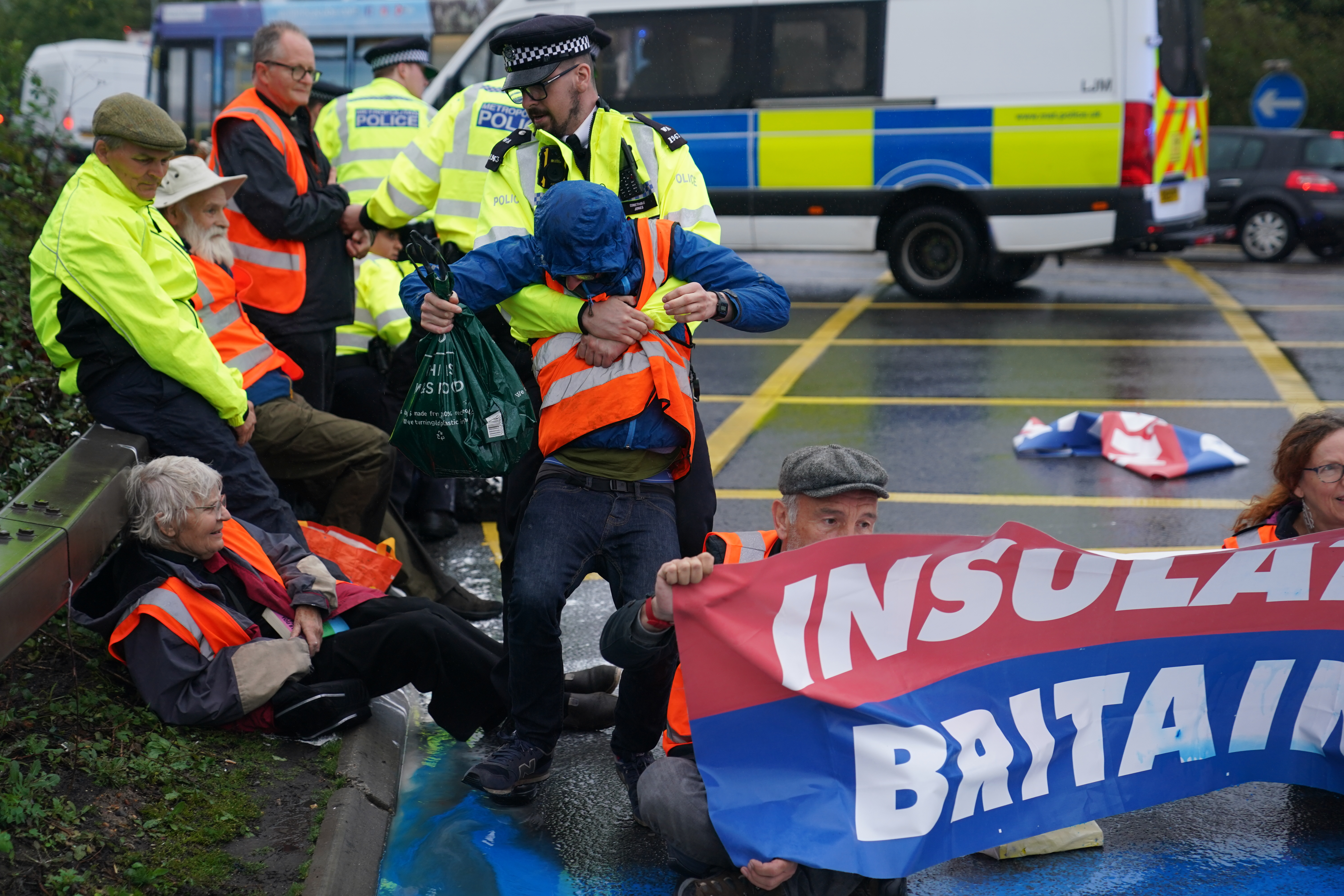 Grant Shapps says some climate protesters are 'anarchists' looking to ...