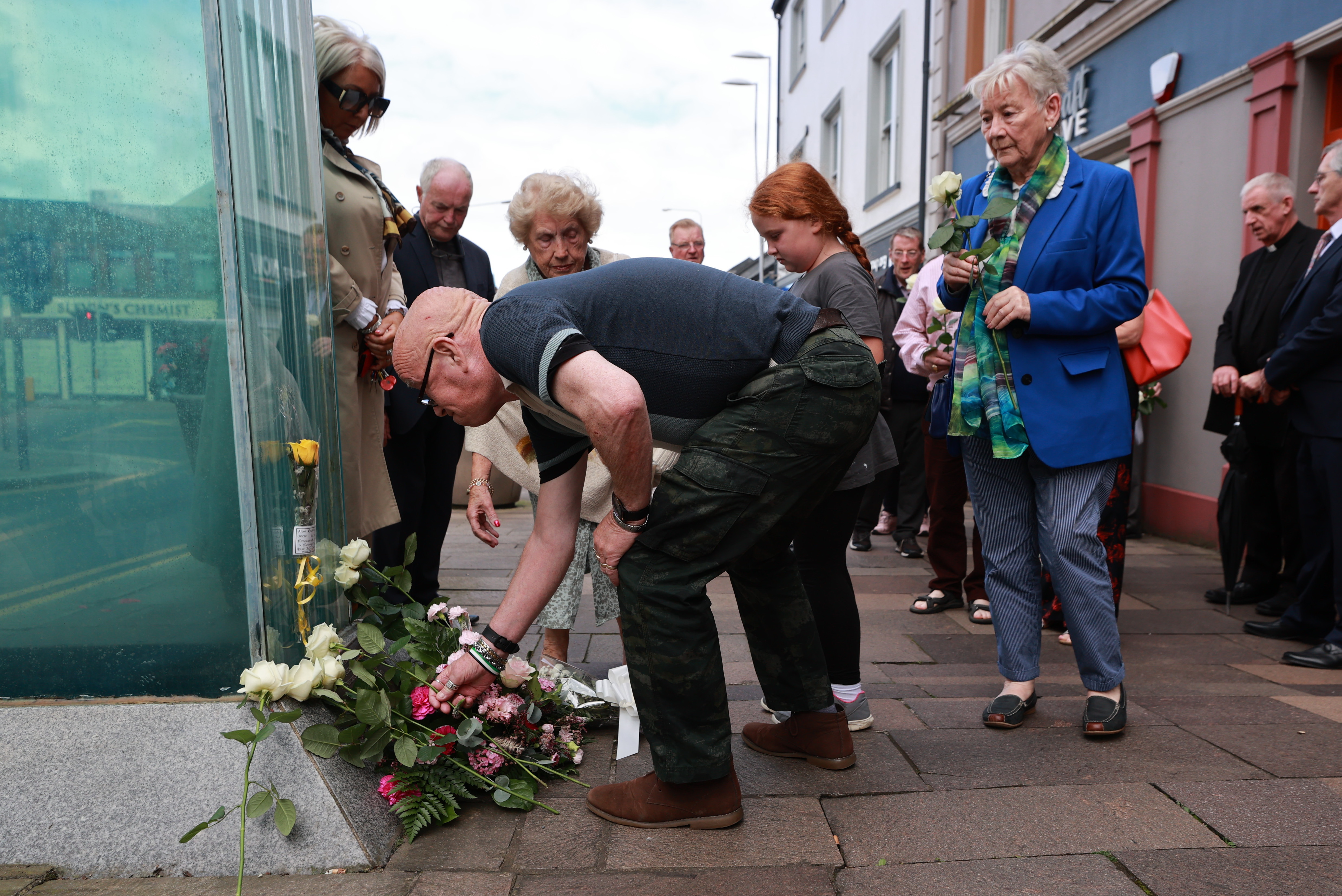 Moment of silence held to mark 25th anniversary of Omagh bombing | UTV ...