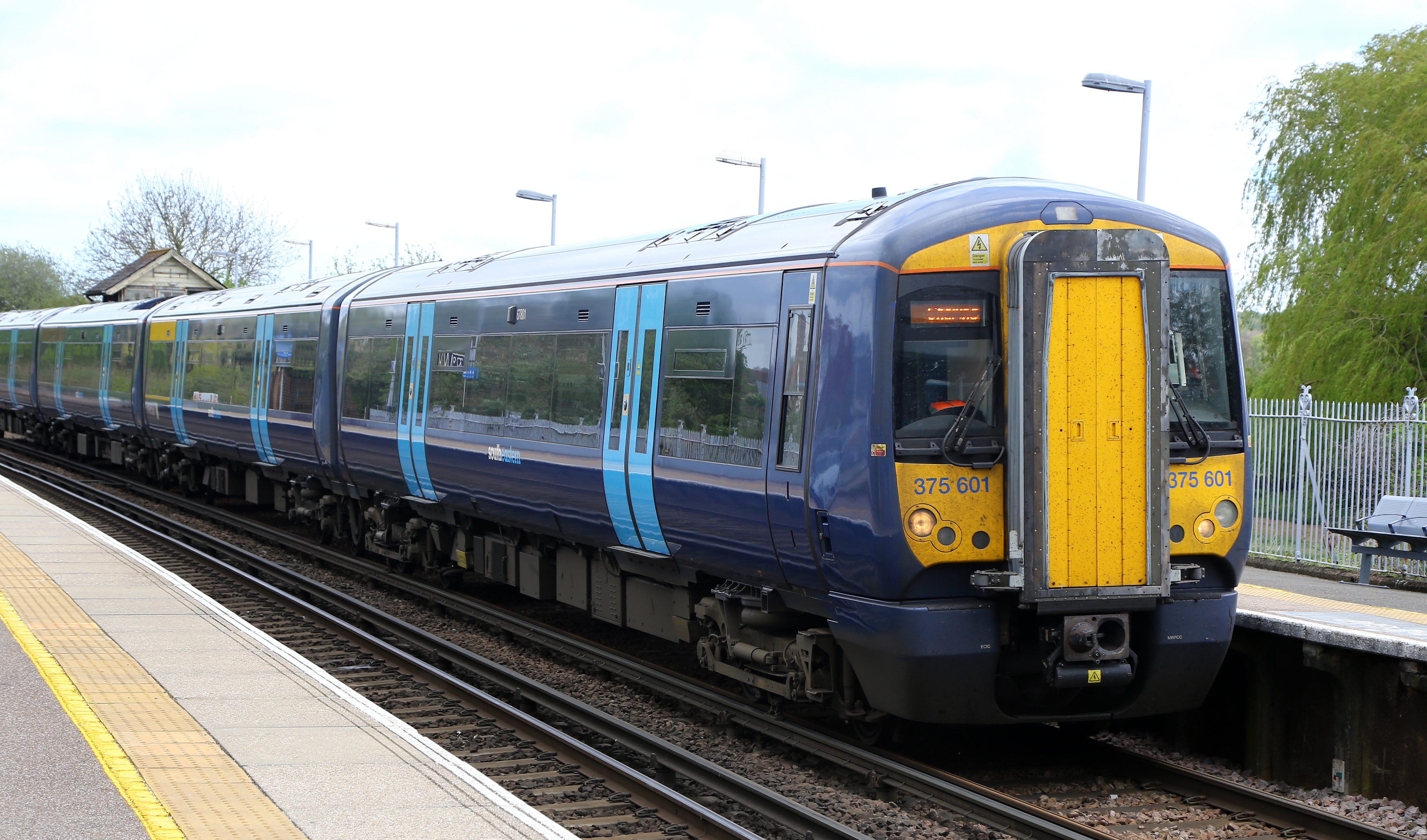 'All change' - Southeastern to scrap First Class and rewrite timetable ...