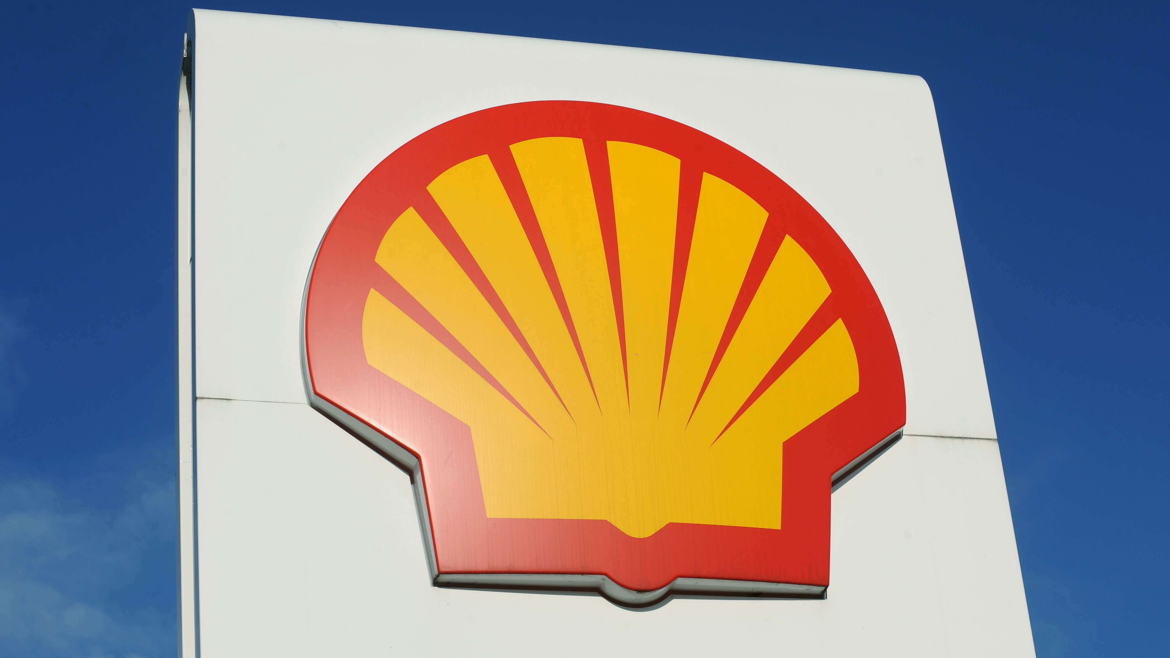 Watchdog bans Shell’s ‘misleading’ low-carbon adverts | ITV News