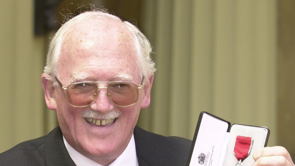 Former Private Eye cartoonist Bill Tidy dies aged 89 | ITV News Central