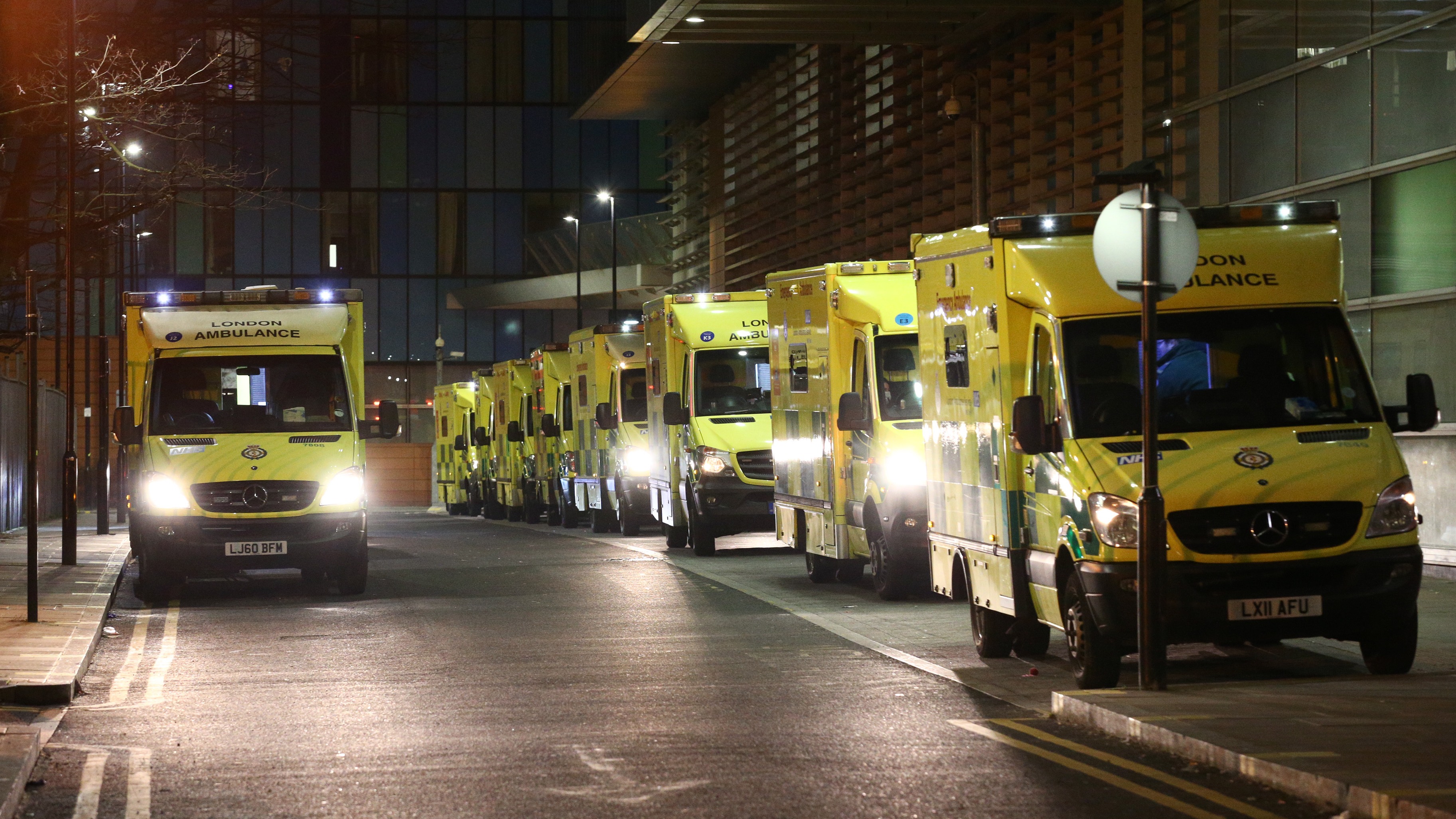 Ambulances with Covid patients seen queuing outside London hospitals as ...