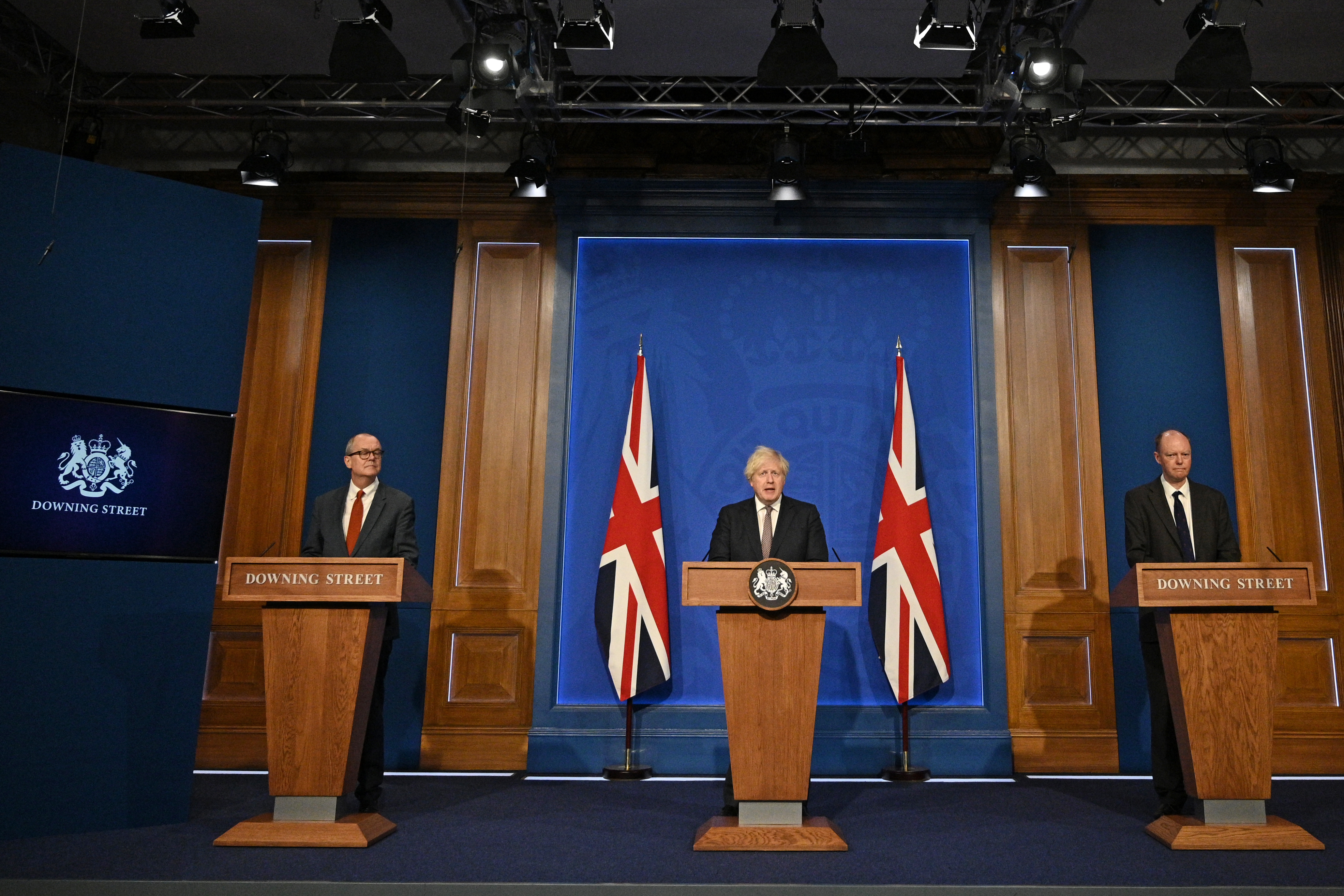 Deaf woman wins court challenge over lack of sign language for No10 ...