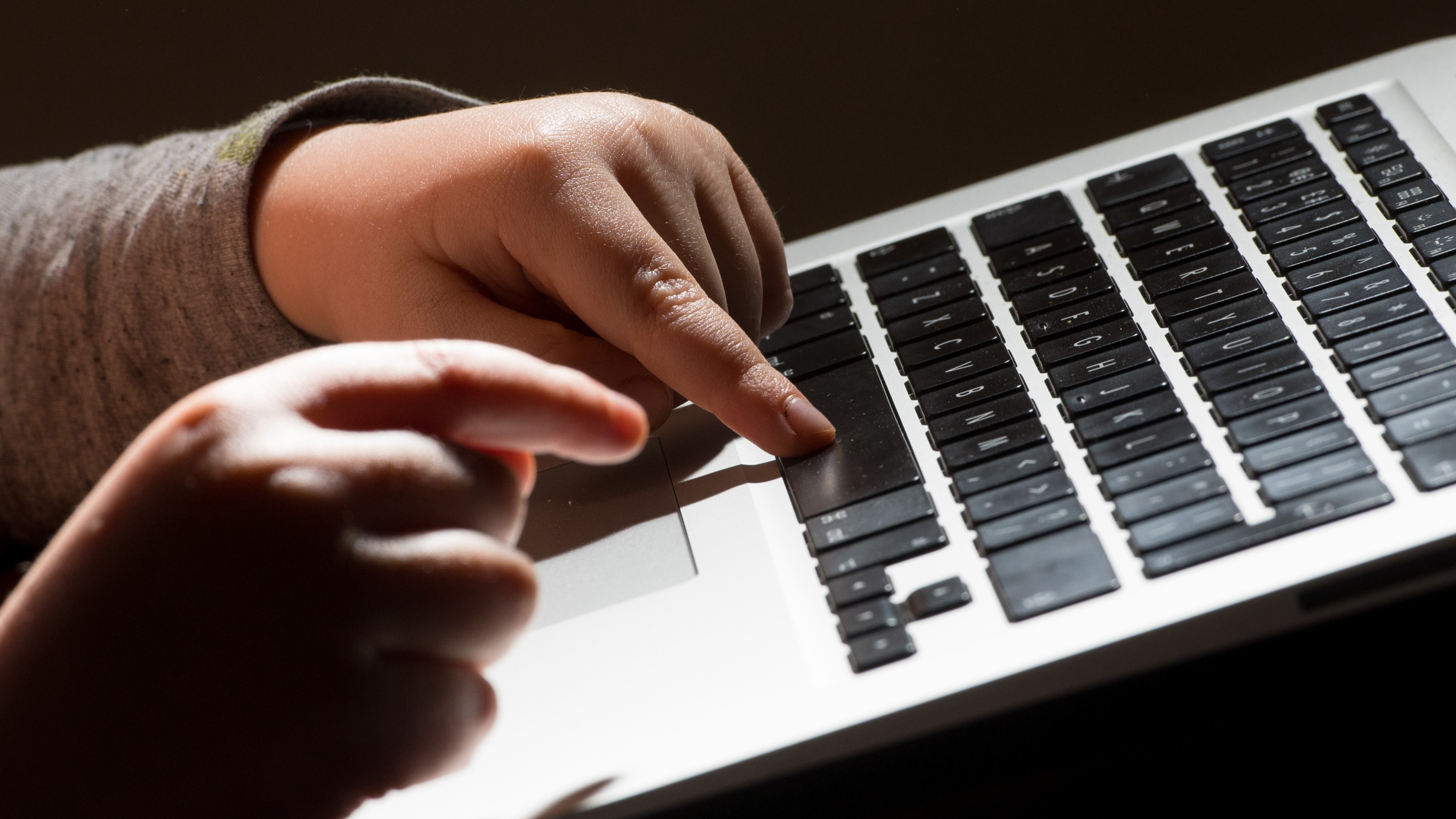 34,000 online grooming crimes recorded during wait for safety law ...