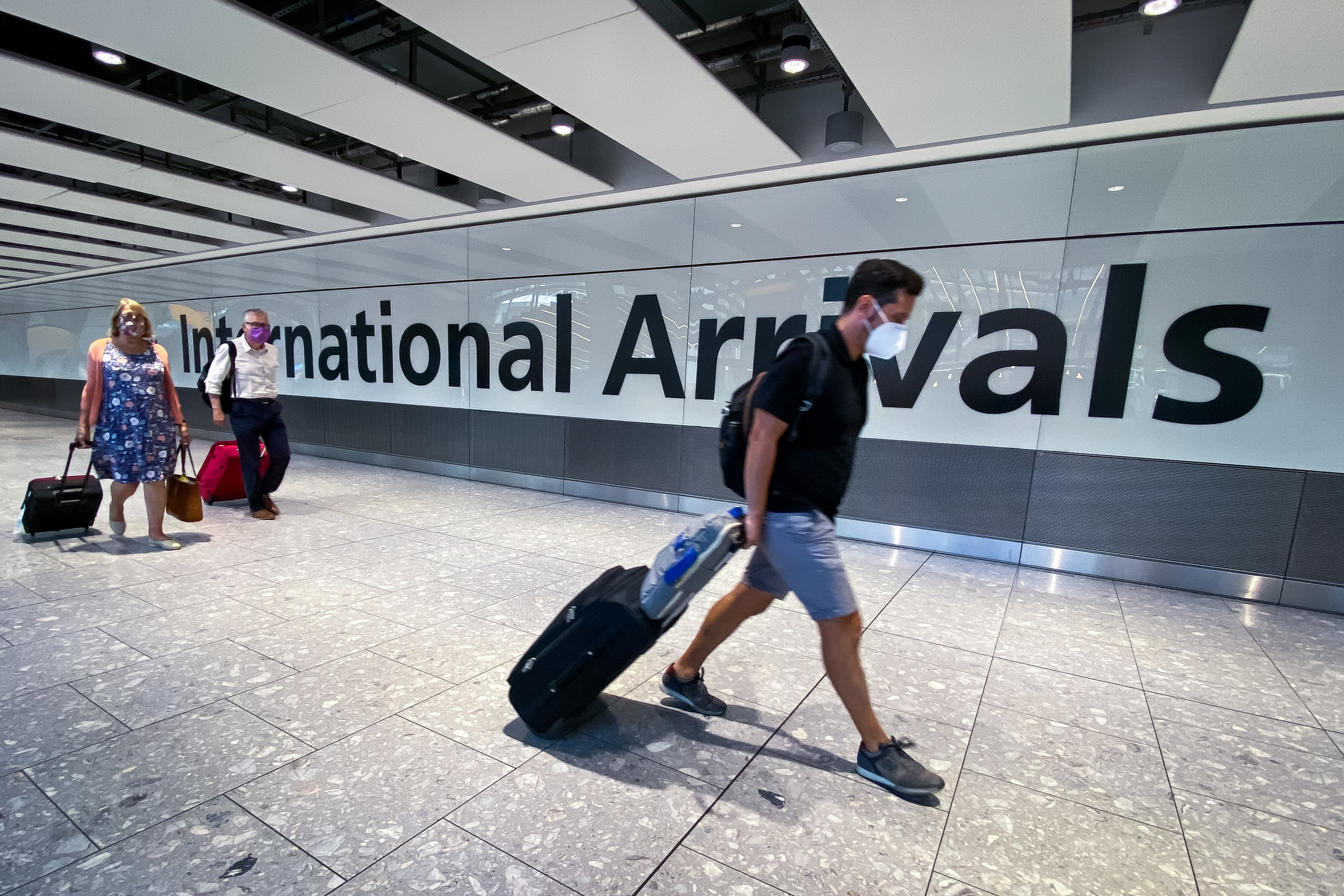 Covid: Thousands incorrectly filling out coronavirus passenger tracing ...