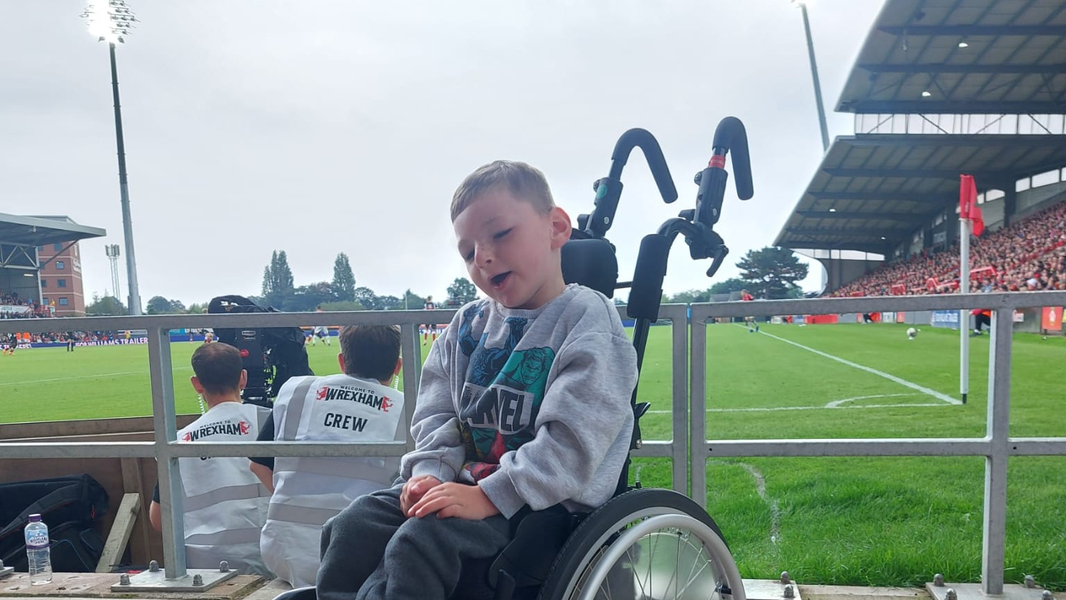 Ryan Reynolds and Rob McElhenney donate thousands to young disabled ...