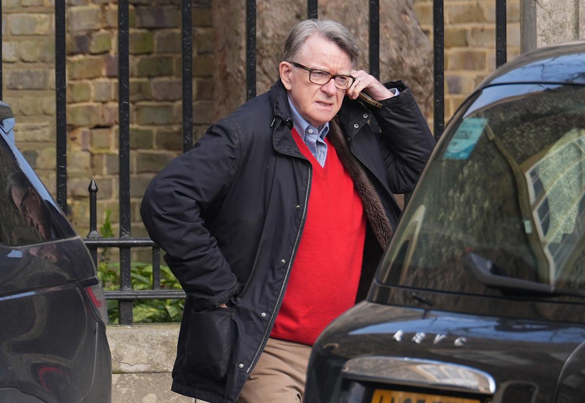 Top civil servant ousted after Foreign Office overruled Mandelson ...