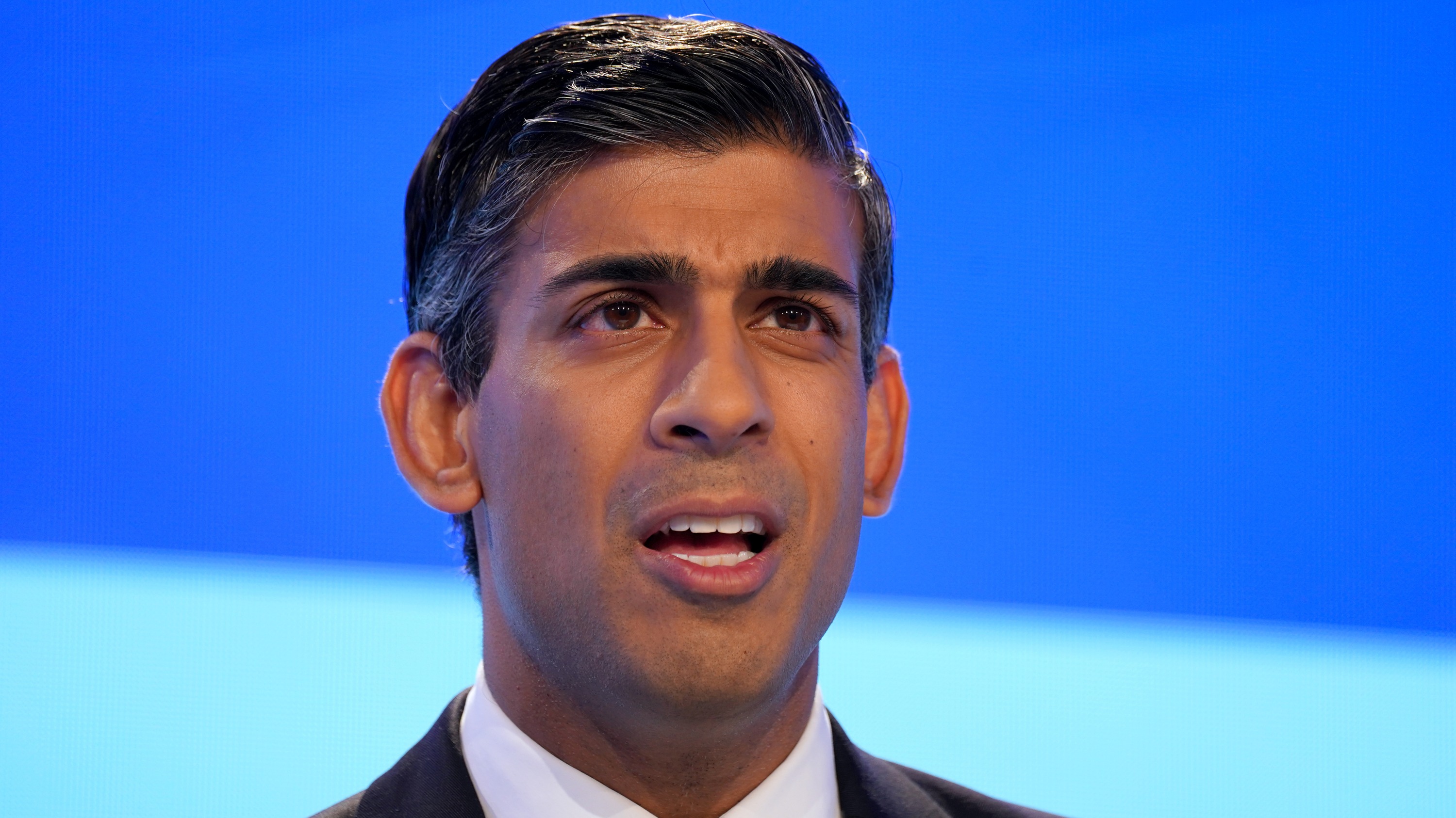 Public thinks government 'is doing a bad job' on Rishi Sunak's five ...