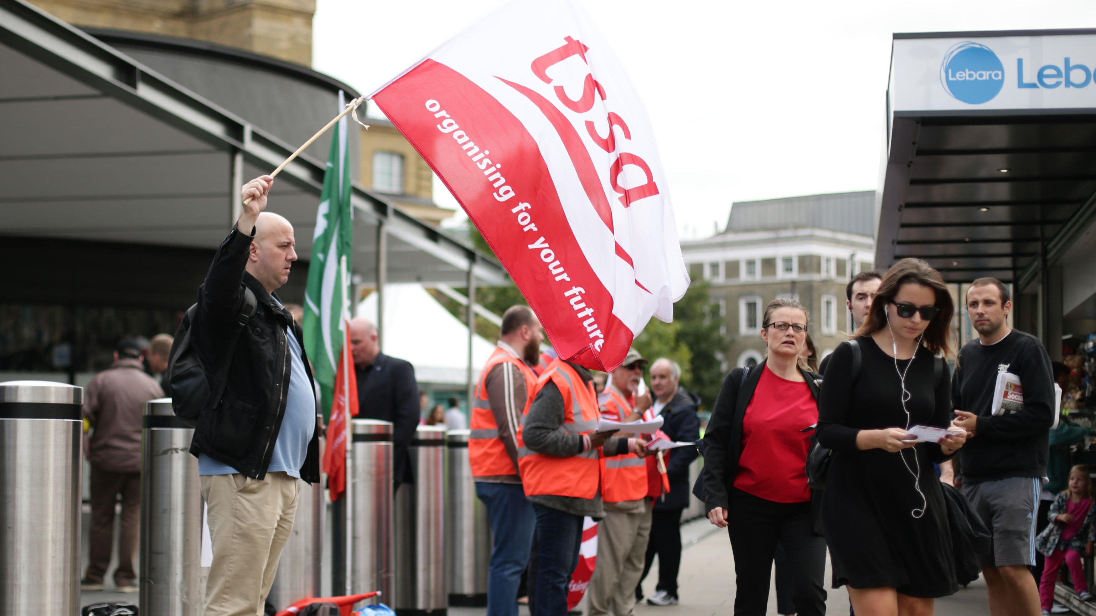 More travel chaos as another rail union announces strike action | ITV News