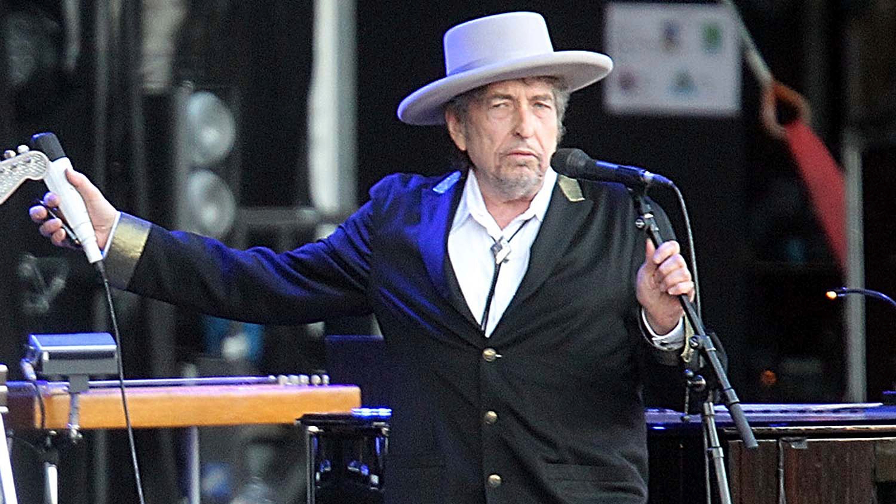 Bob Dylan Accused Of Plying 12 Year Old With Drink And Drugs And Sexually Abusing Her In 1960s