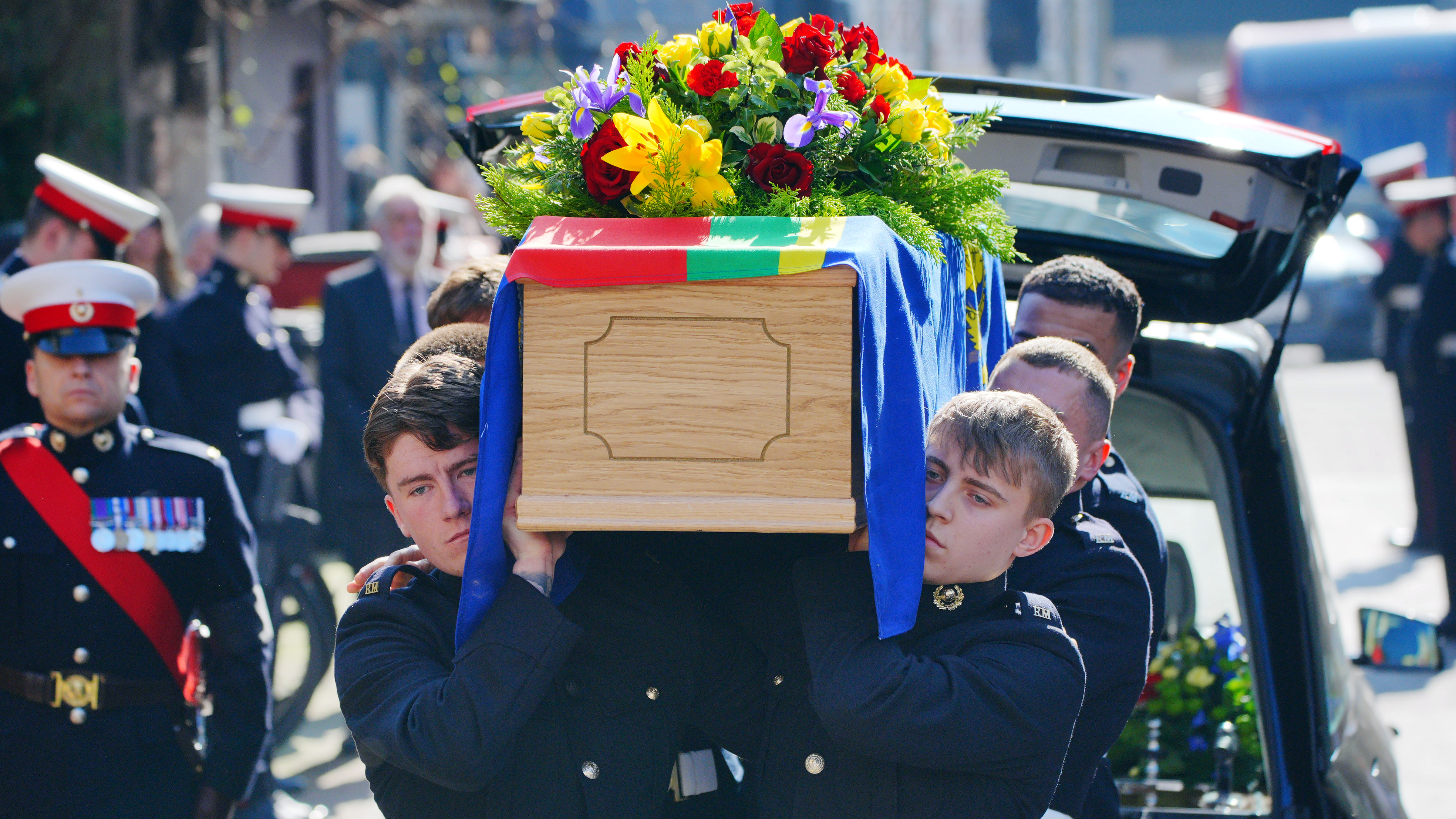 Royal Marines line street to pay tribute to Second World War veteran in ...