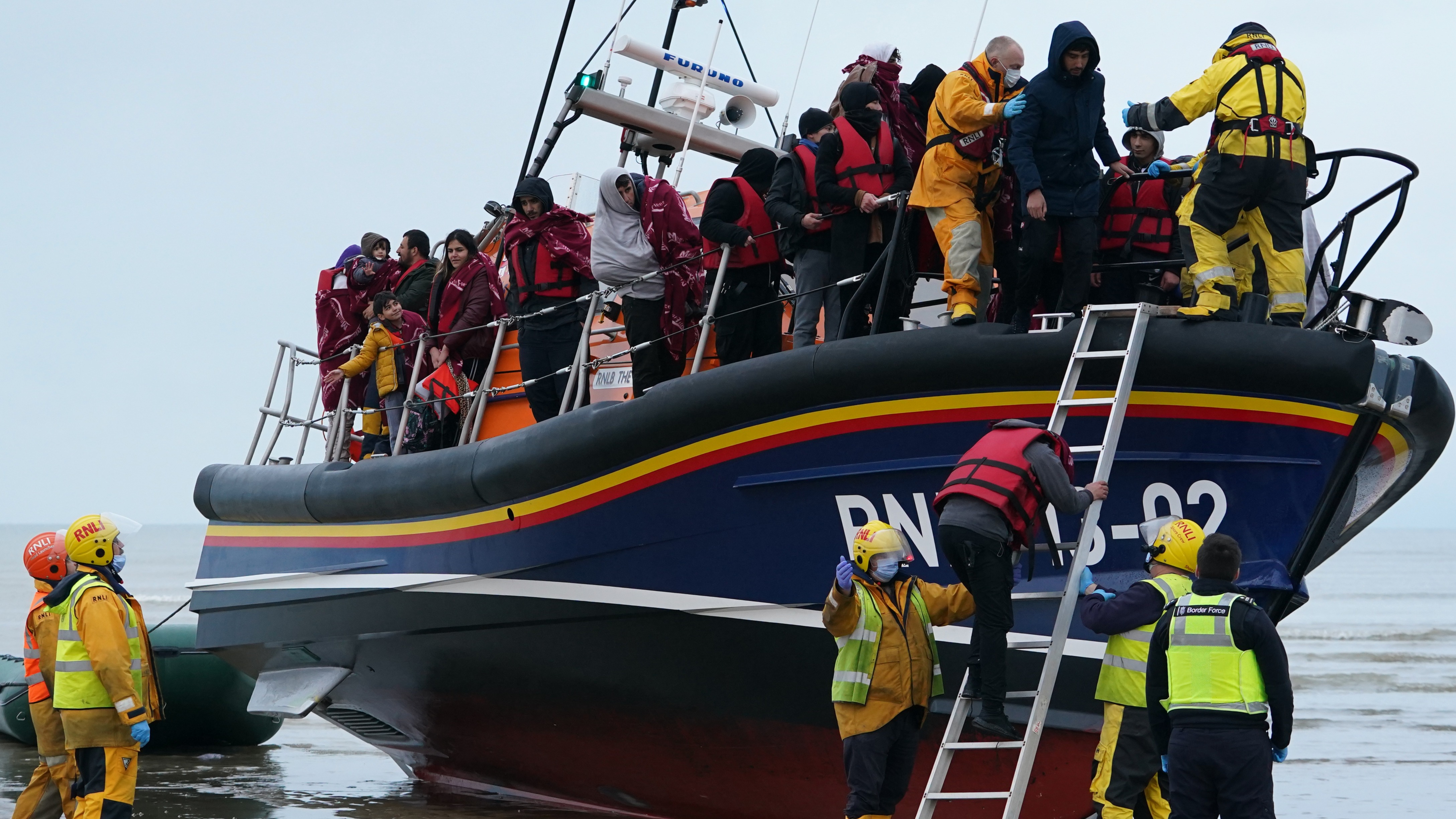Number of English Channel crossings now three times 2020’s total | ITV News