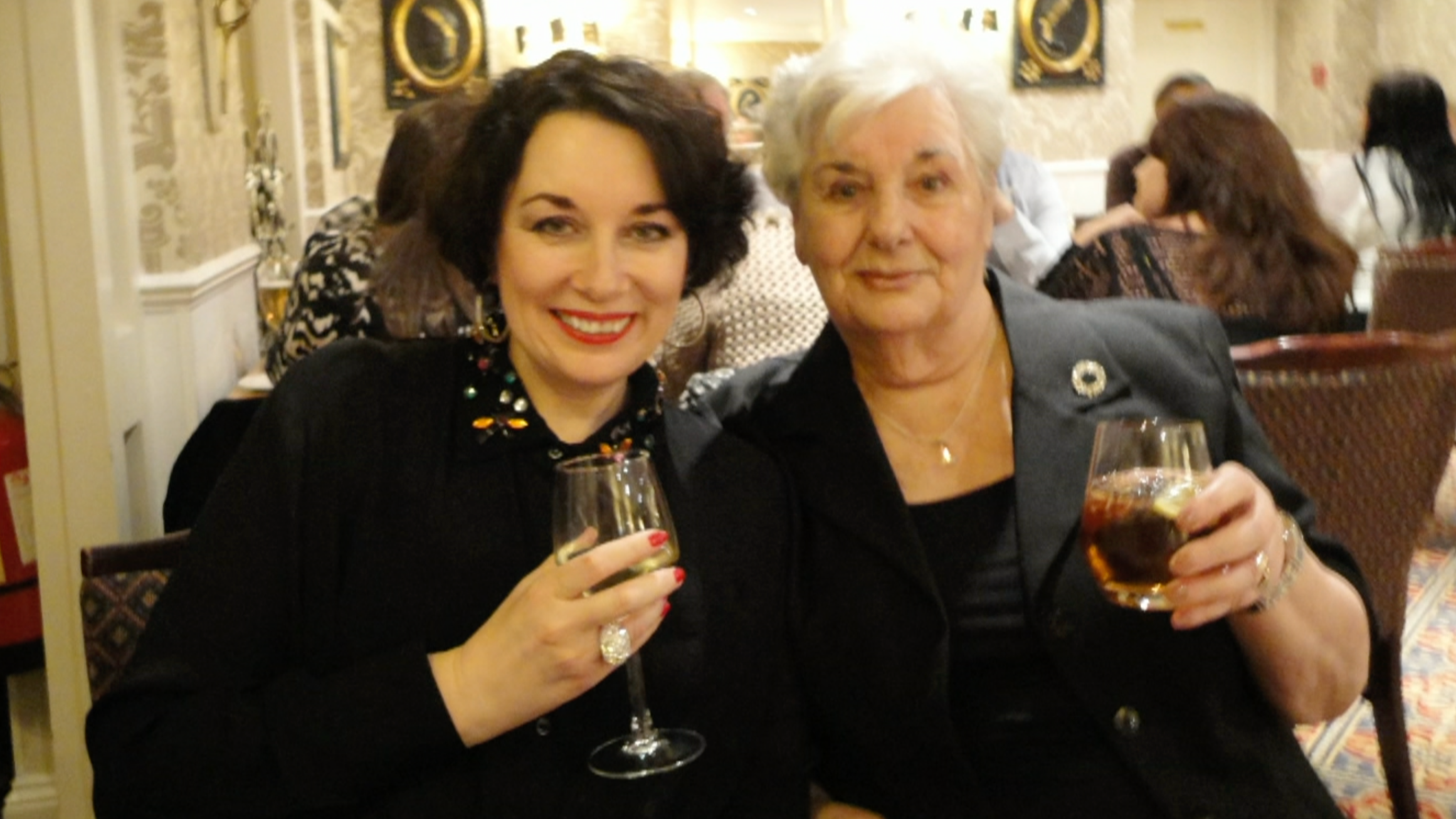 Daughter who lost mum to Covid appalled by 'insensitivity' of Downing ...