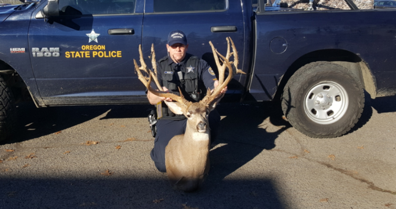 Oregon hunter used rifle, not bow, for record buck // GOHUNT. The ...