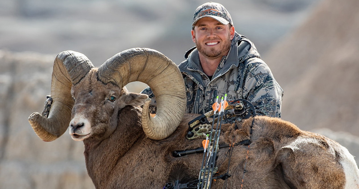 South Dakota hunter holds new Rocky Mountain bighorn sheep world record ...