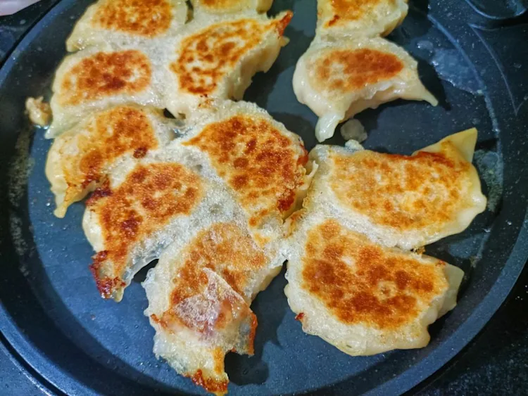 Fried dumplings are a Chinese delicacy that originated in the north