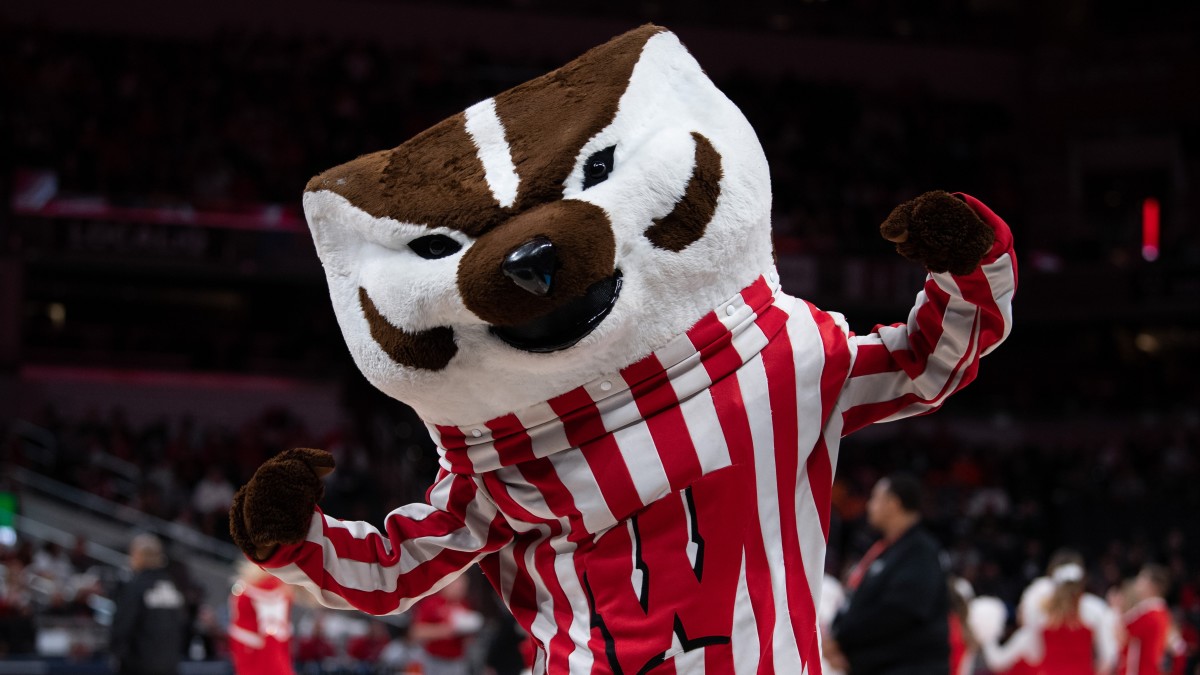 Illinois vs. Wisconsin Prediction: Can AJ Storr, Badgers Bounce Back at Home?