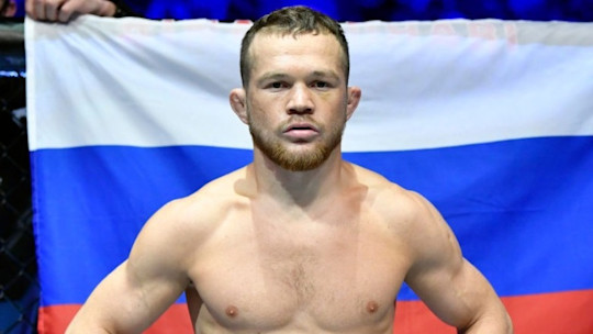 UFC Picks, Predictions & Parlays | Boxing Picks | OddsChecker