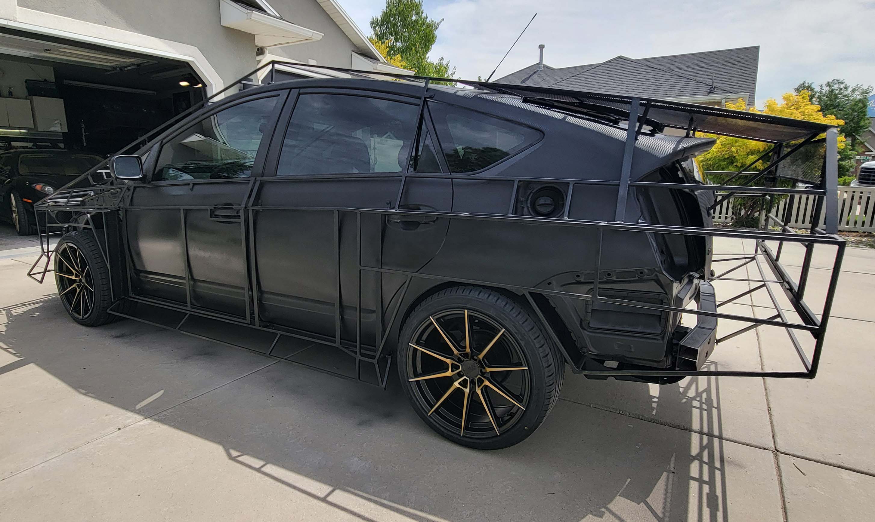 Utah YouTuber builds ‘Cybercop’ out of a Toyota Prius