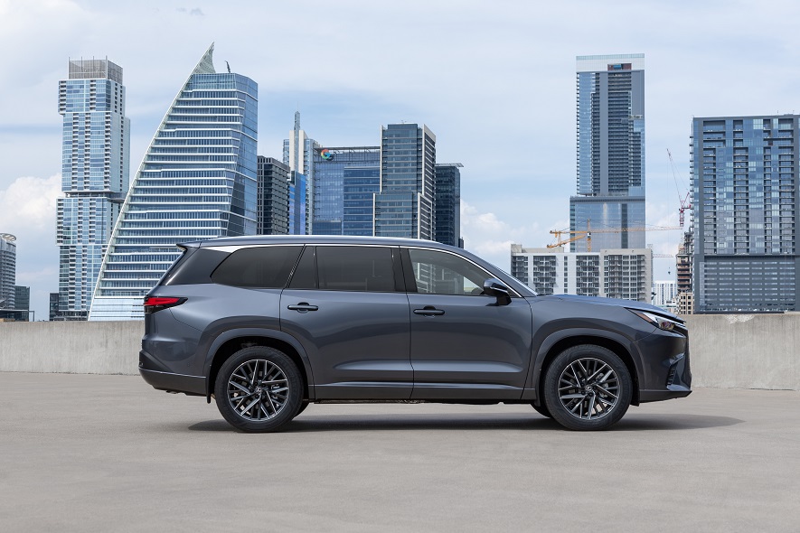 The 2024 Lexus TX 350 Premium is a three-row SUV with an MBA