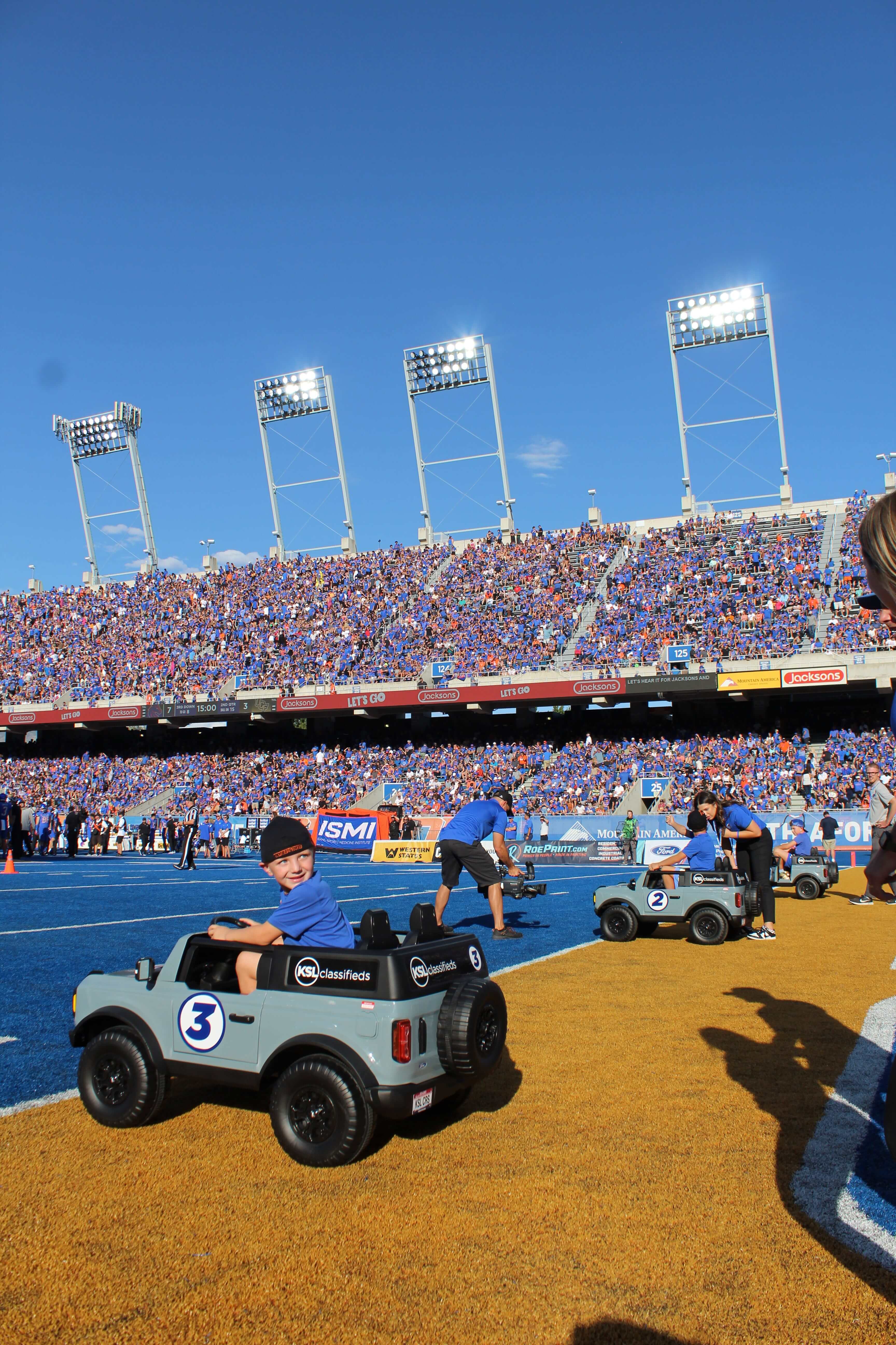 Younger brother wins big at Boise State game