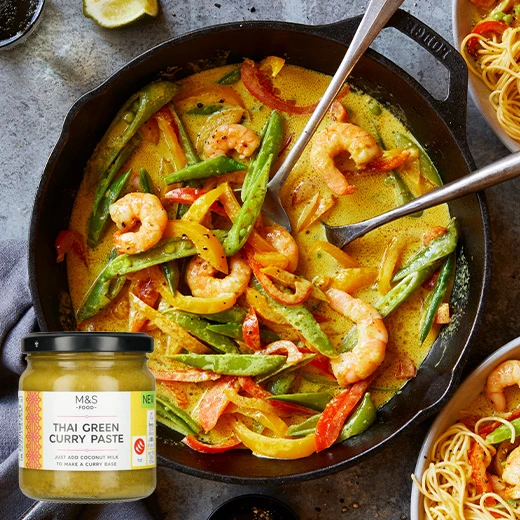 7 cupboard essentials to make curry in minutes | M&S Food