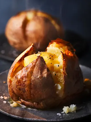 Types of Potatoes: a British Seasonal Guide | M&S Food