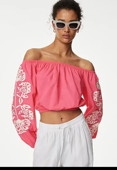 How To Wear Y2K Clothing In A Modern Style | M&S