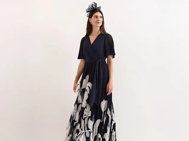 Best Mother of the Bride Dresses and Outfit Ideas | M&S