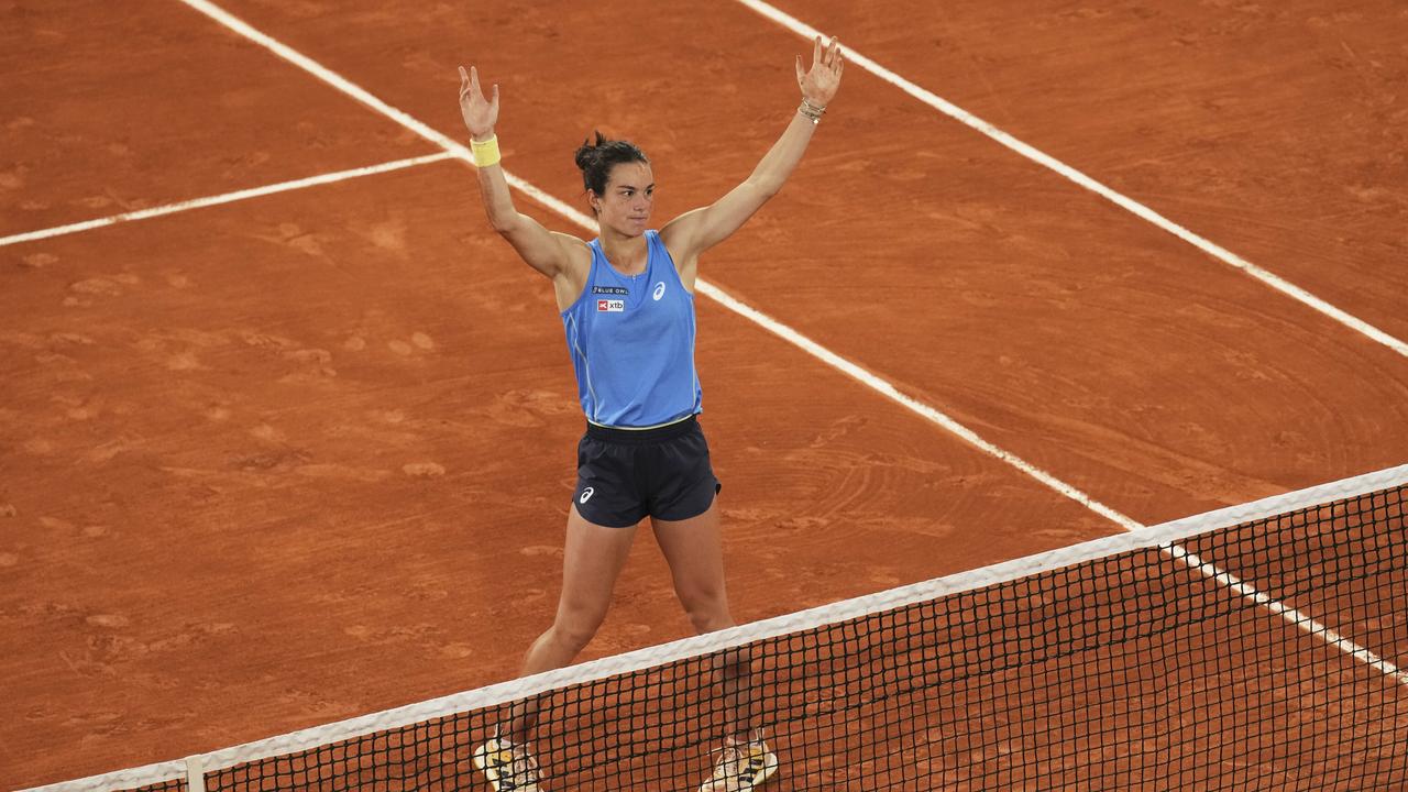 Wildcard Boisson stuns Andreeva to reach French Open semi-finals