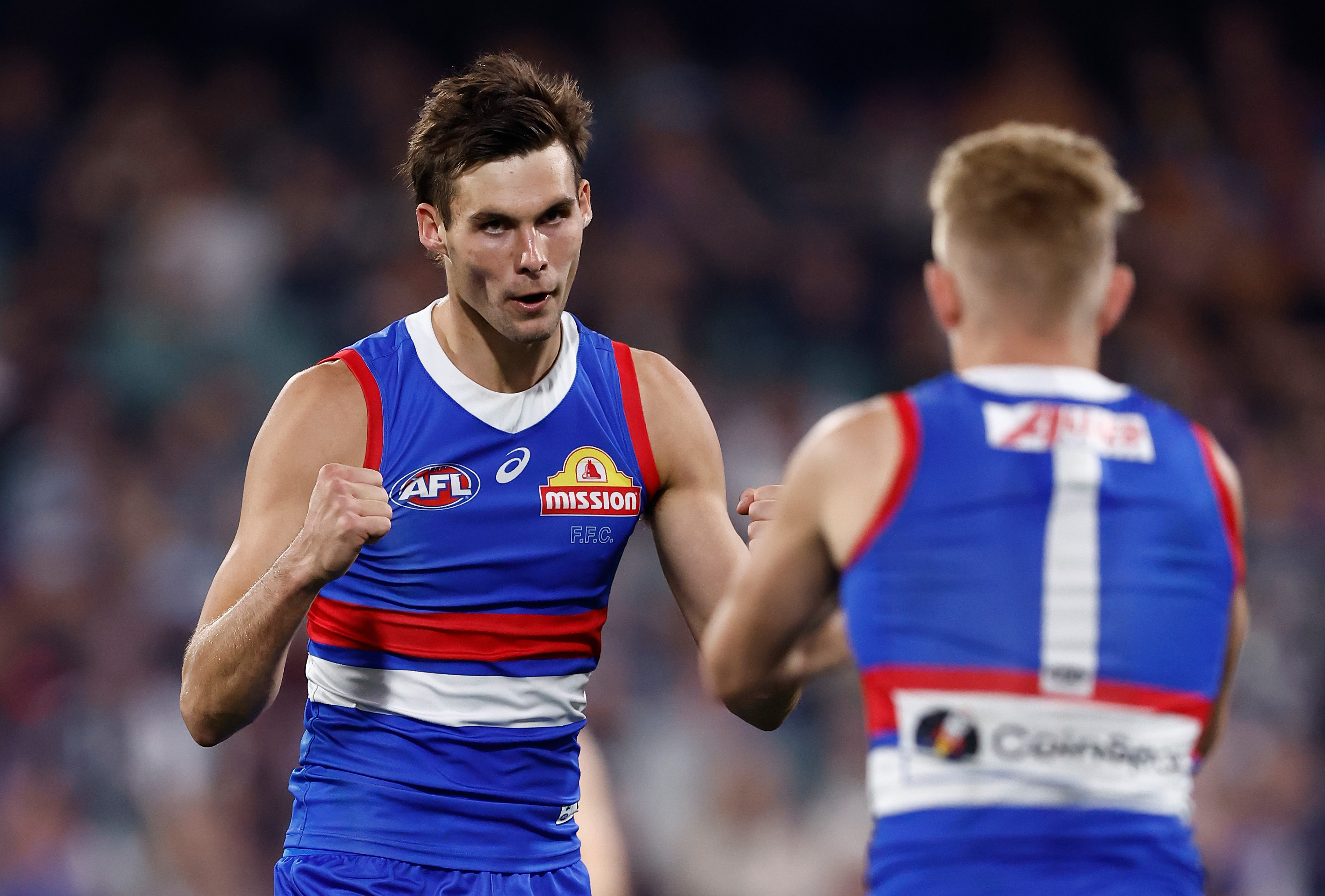 Young Dogs star Darcy inks long-term contract at the Kennel