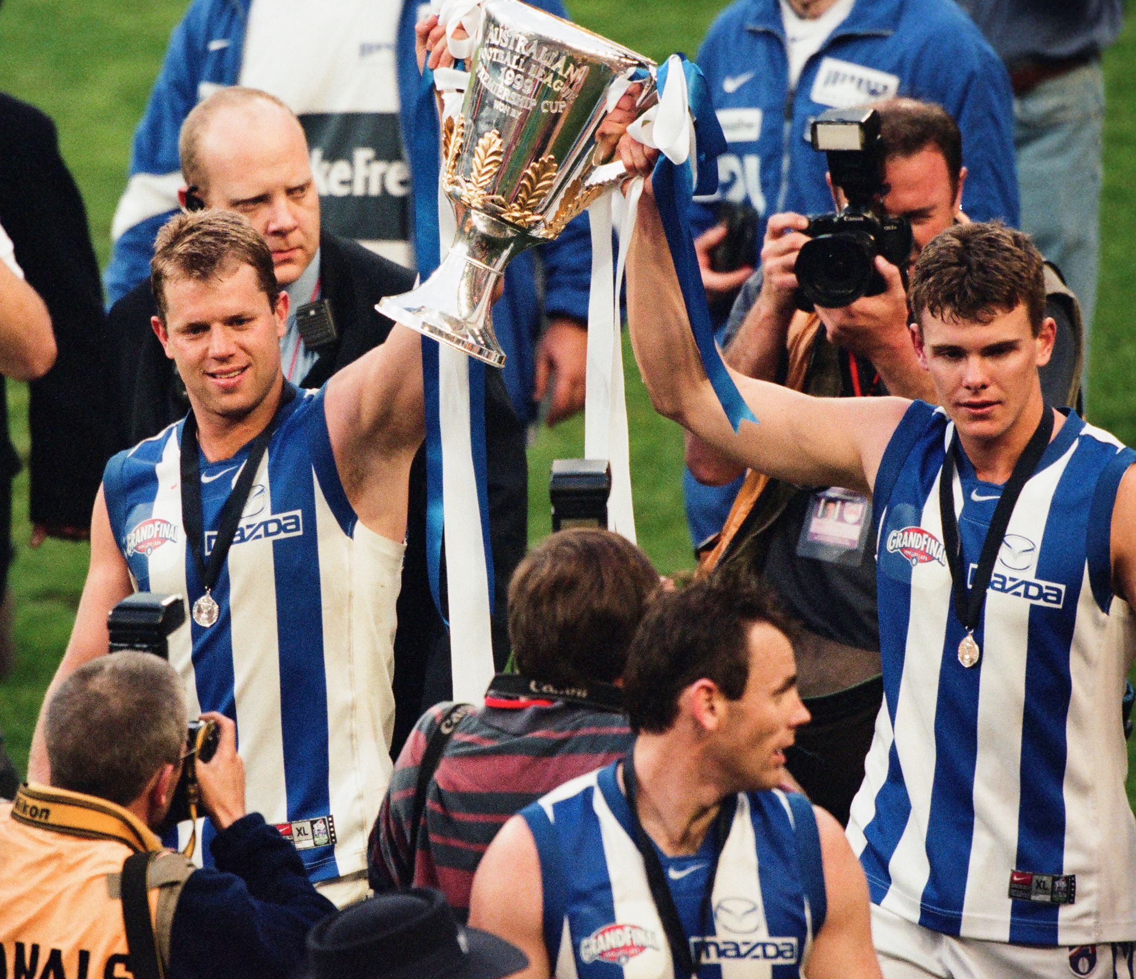 “What the hell?”: The shock that came after the Roos convinced Mooney ...