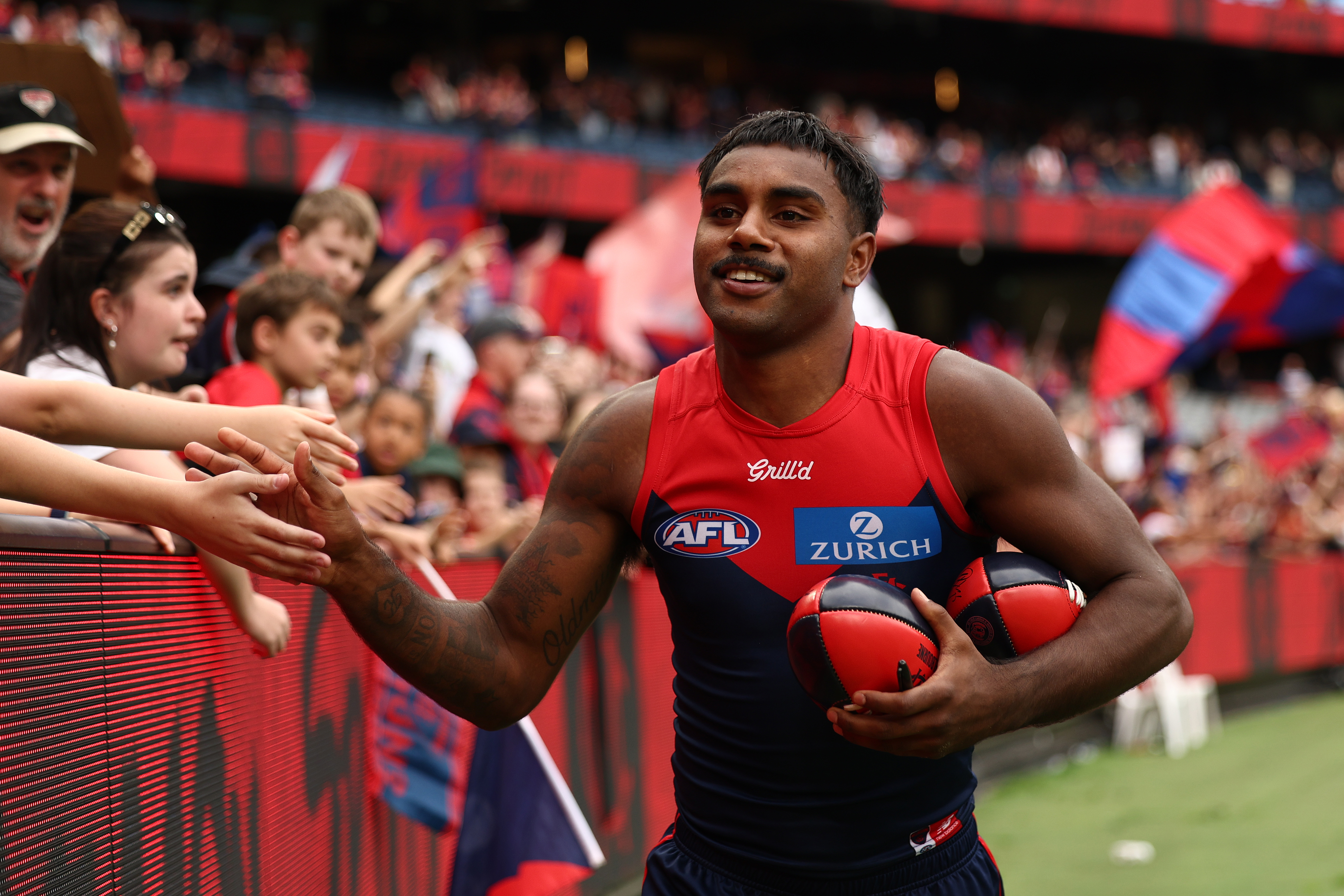 AFL 2025: Kozzy Pickett dominates as Demons claim their first win