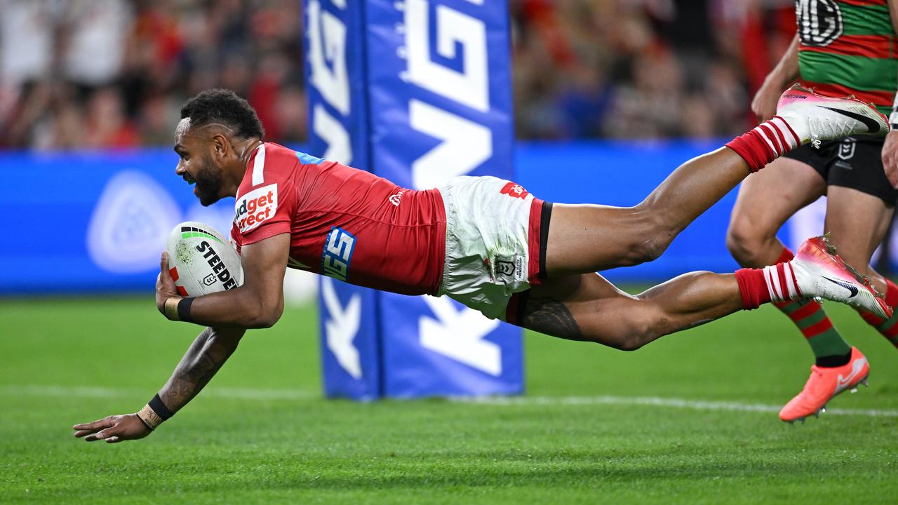 Four-try Hammer's hand up to join Maroons fullback club