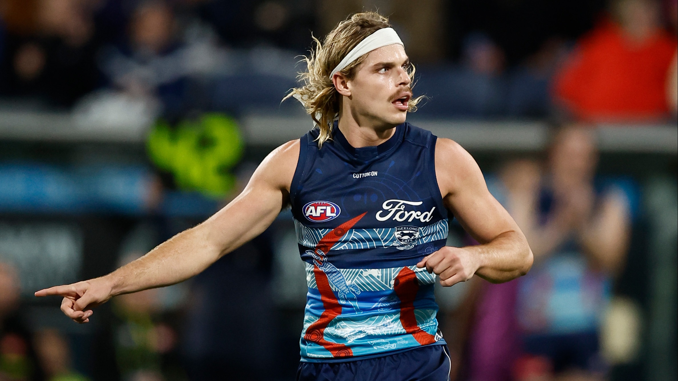 AFL 2025: Bailey Smith stars for Geelong v Bulldogs