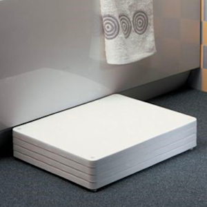 Medequip Products: Adjustable Bath Step - BAT158
