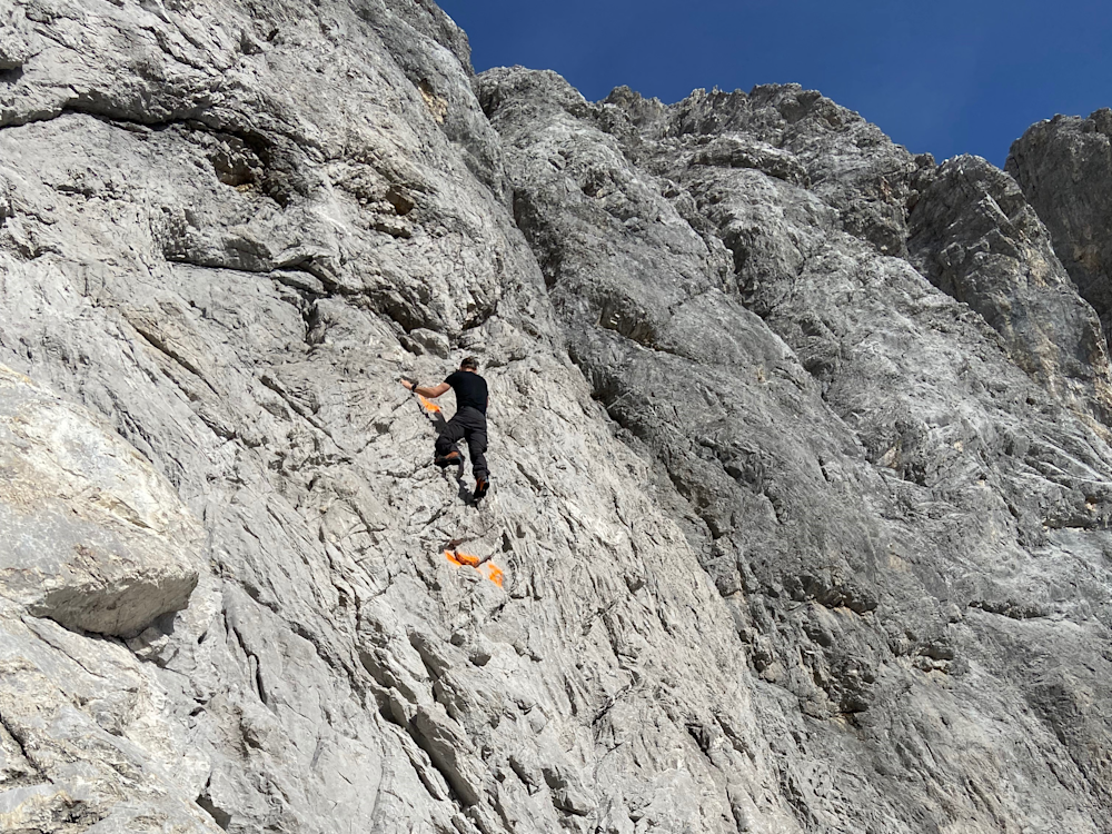 Citizen science glacier observation in Tyrol